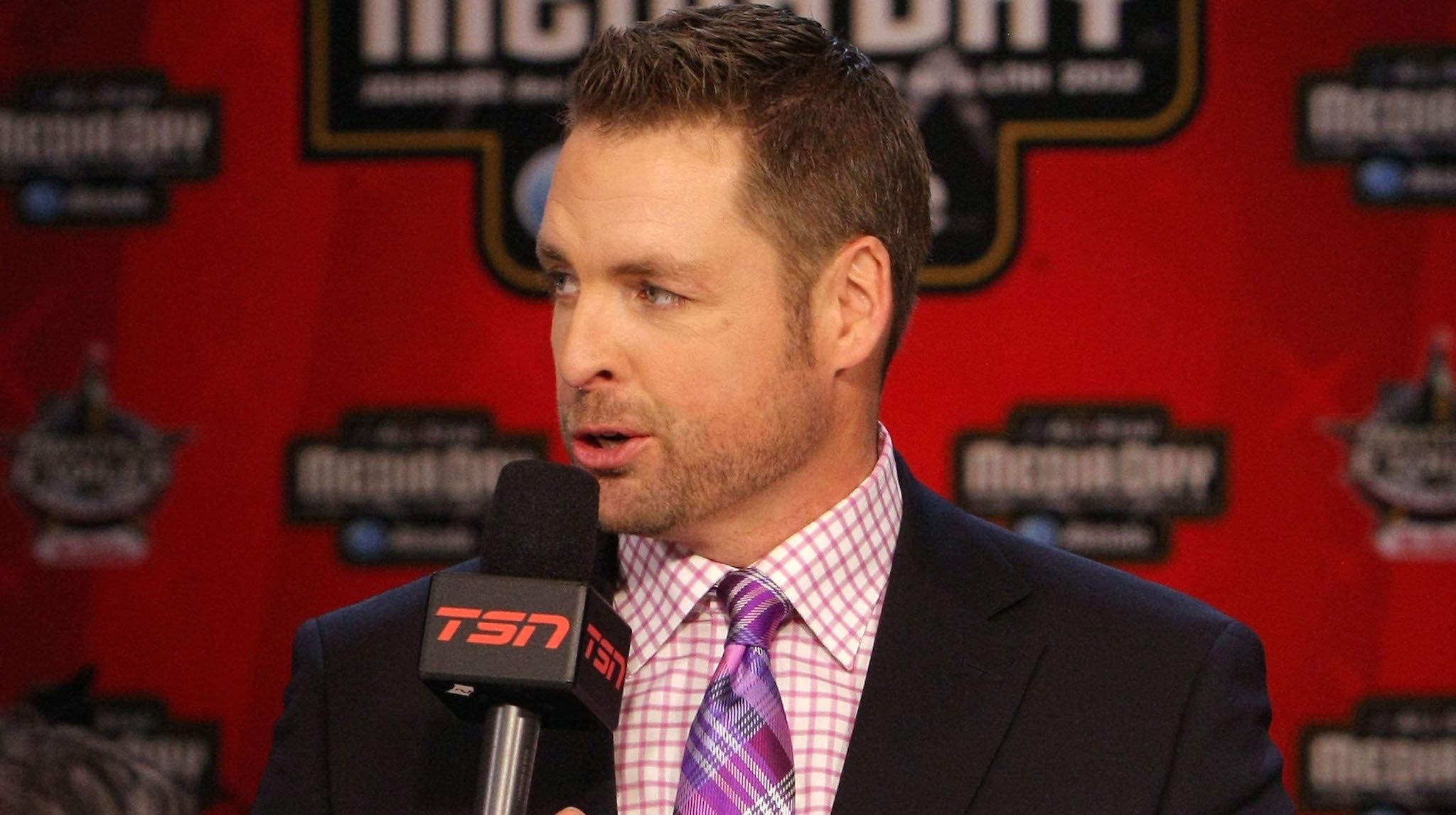 Deadspin | Ex-NHLer, Current TSN Analyst Aaron Ward Arrested For ...