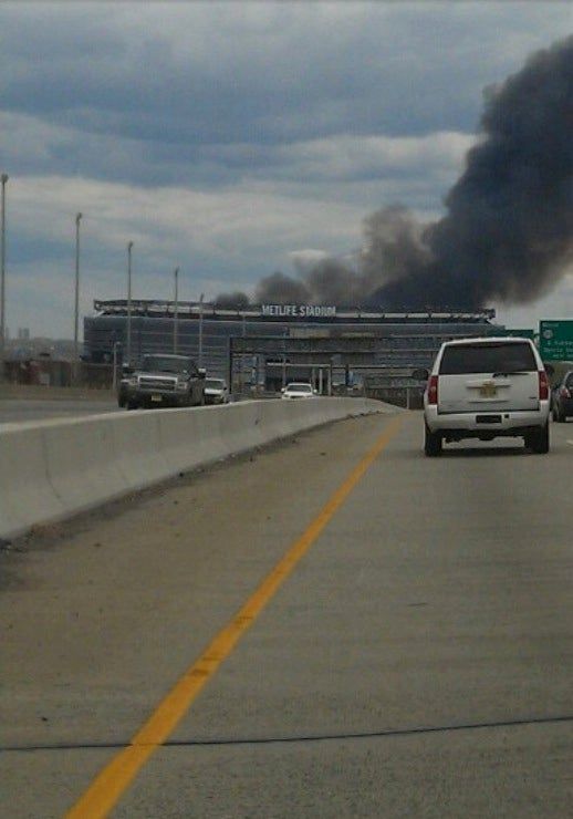 Deadspin | It Looks Like MetLife Stadium Is On Fire, But It's Not