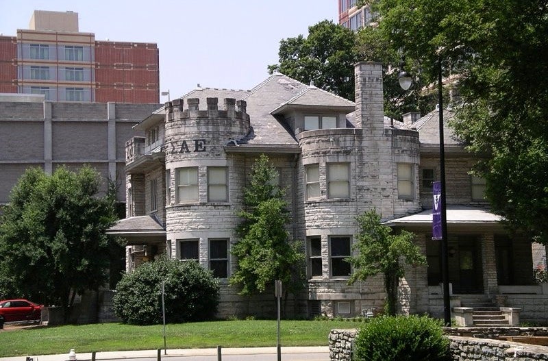 Deadspin | This Is What Happens When Old Drunk Alumni Trash And Poop A ...