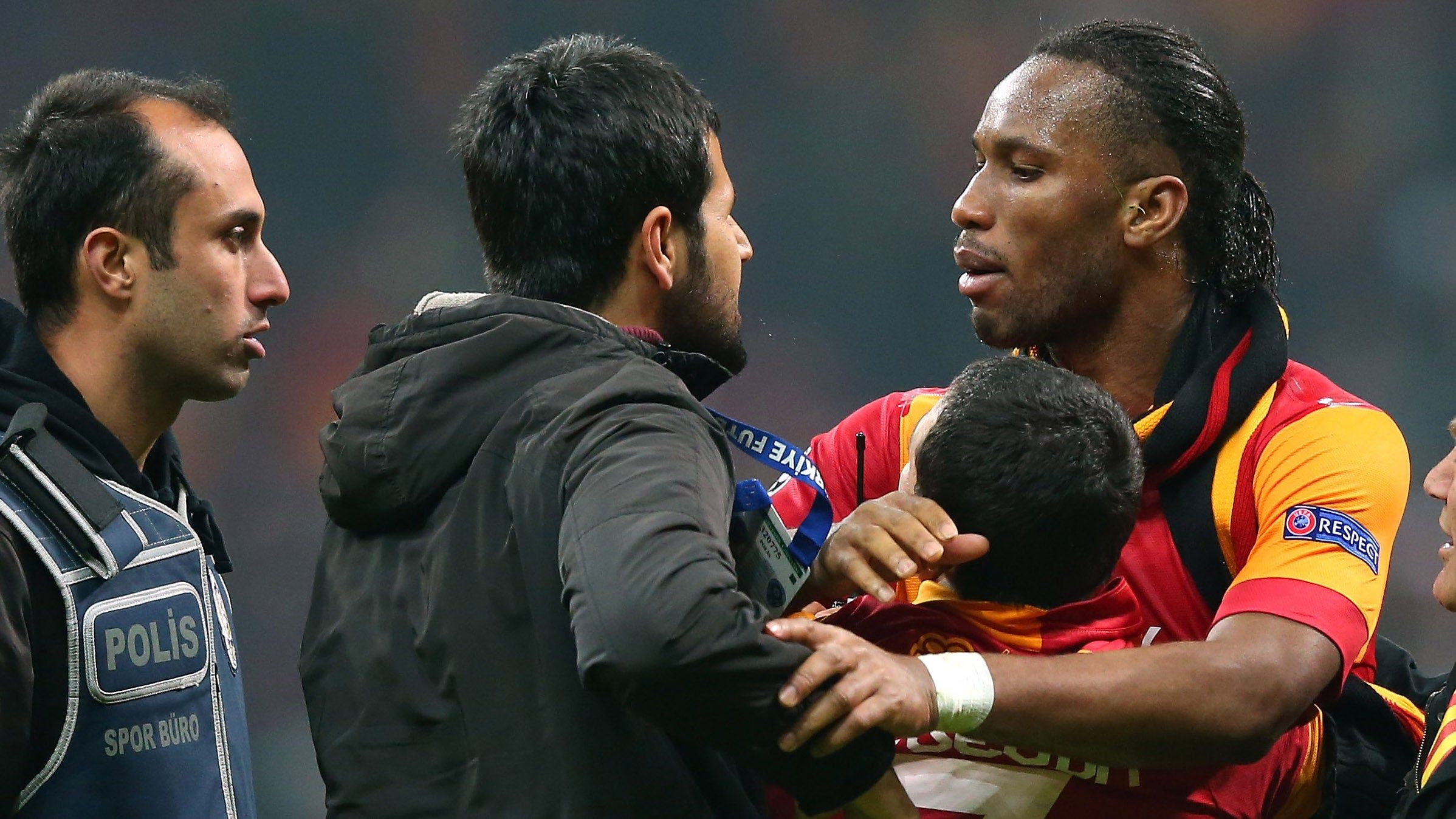 Deadspin | Galatasaray To Protest Racism Against Drogba By Wearing ...