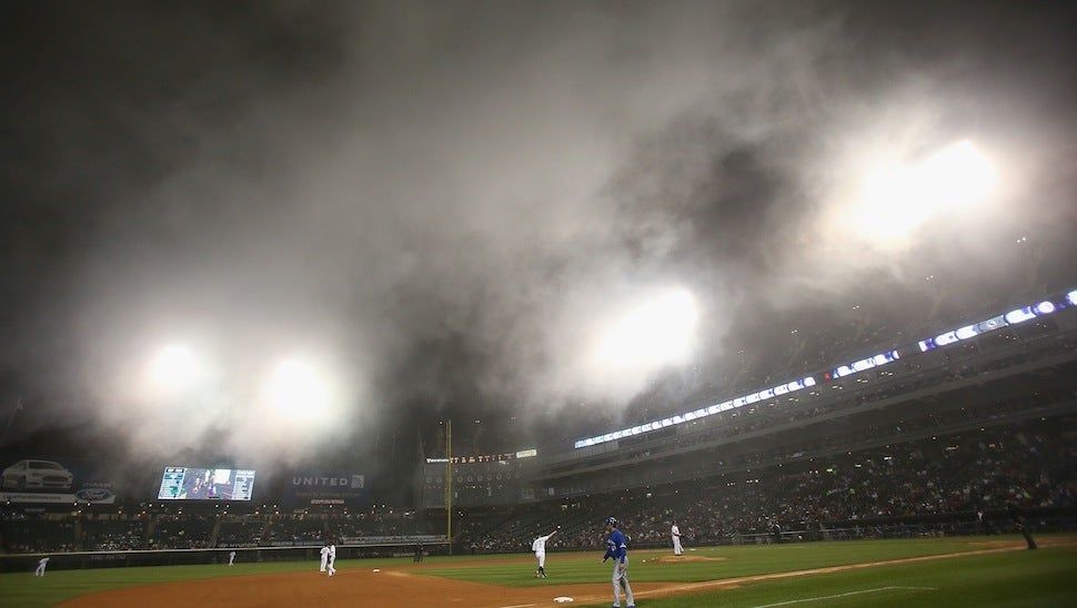 Deadspin | Both Chicago Teams Played In The Fog, And It Was Gorgeous