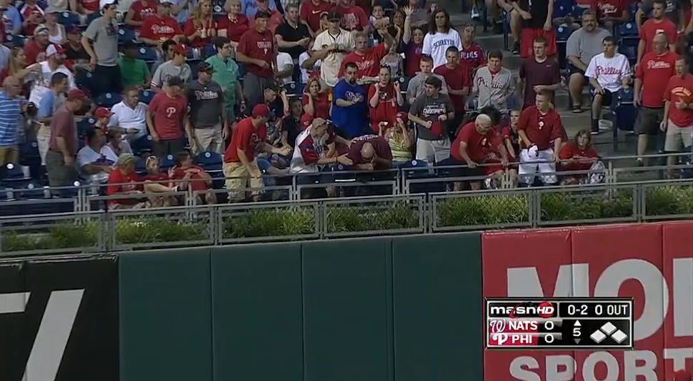 Deadspin | Fan Hit In Head By Scorched Home Run Ball