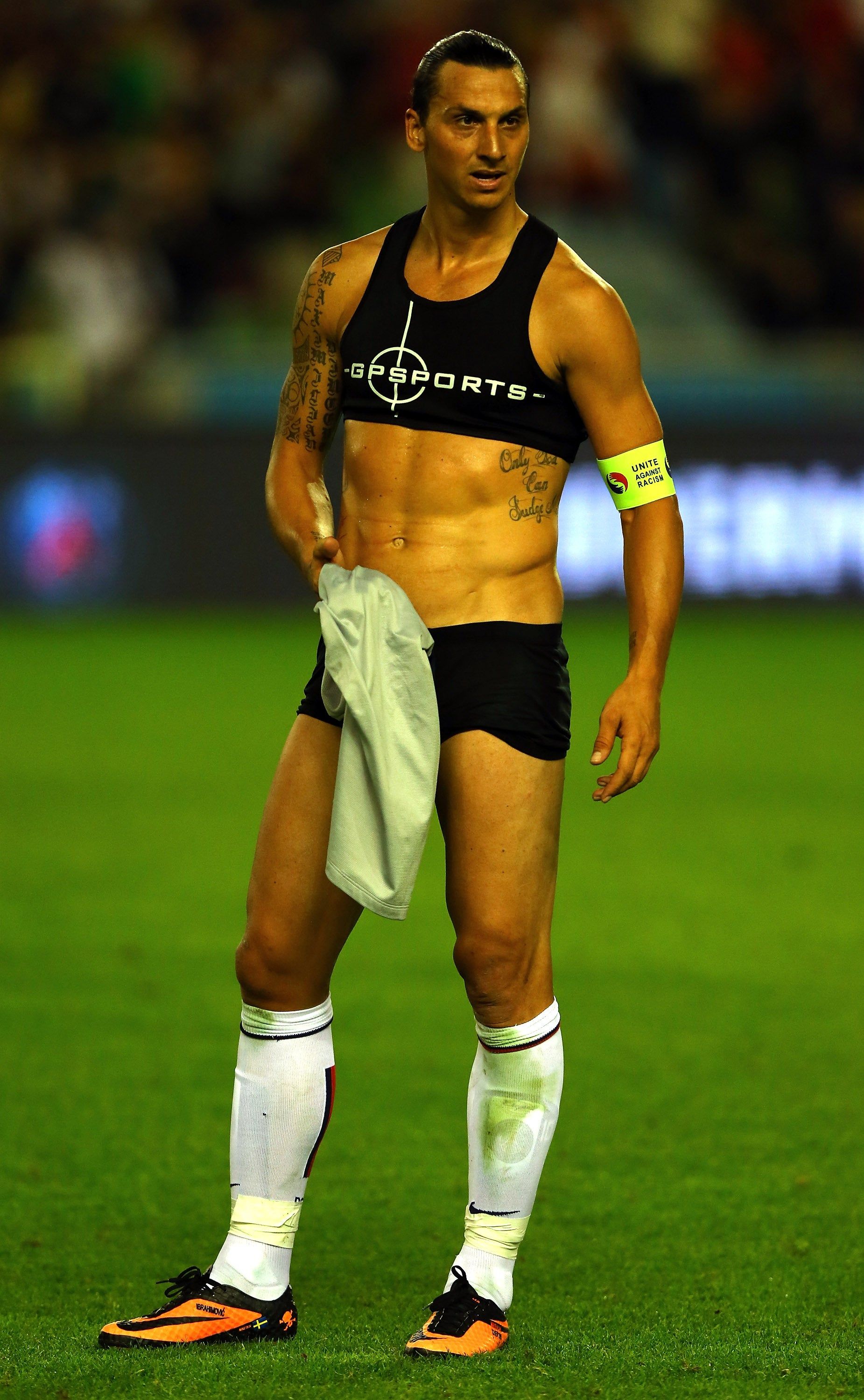Deadspin | What The Hell Is Zlatan Ibrahimovic Wearing?