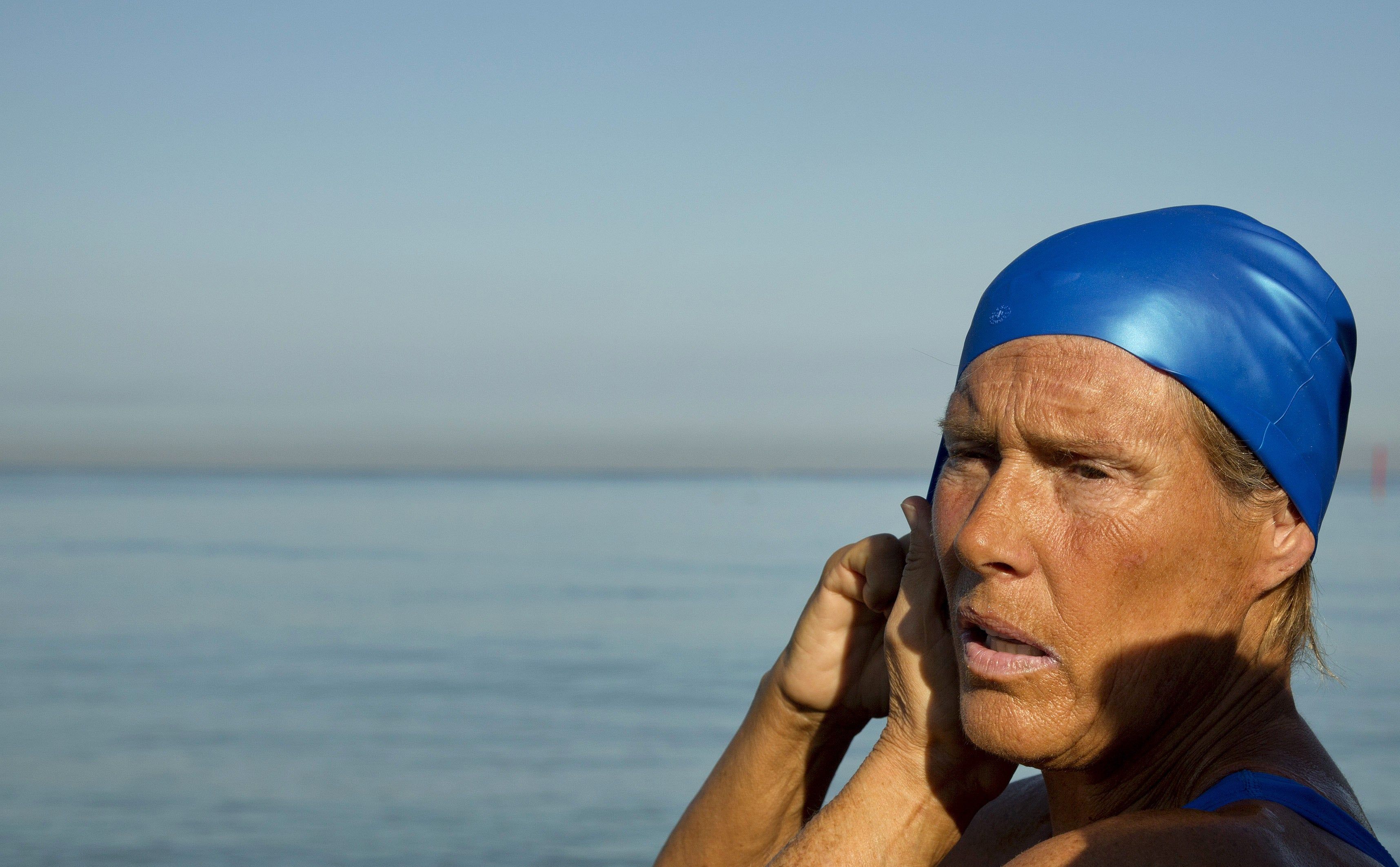 Deadspin | Diana Nyad Completes Cuba-To-Florida Swim, Is Better Than Us