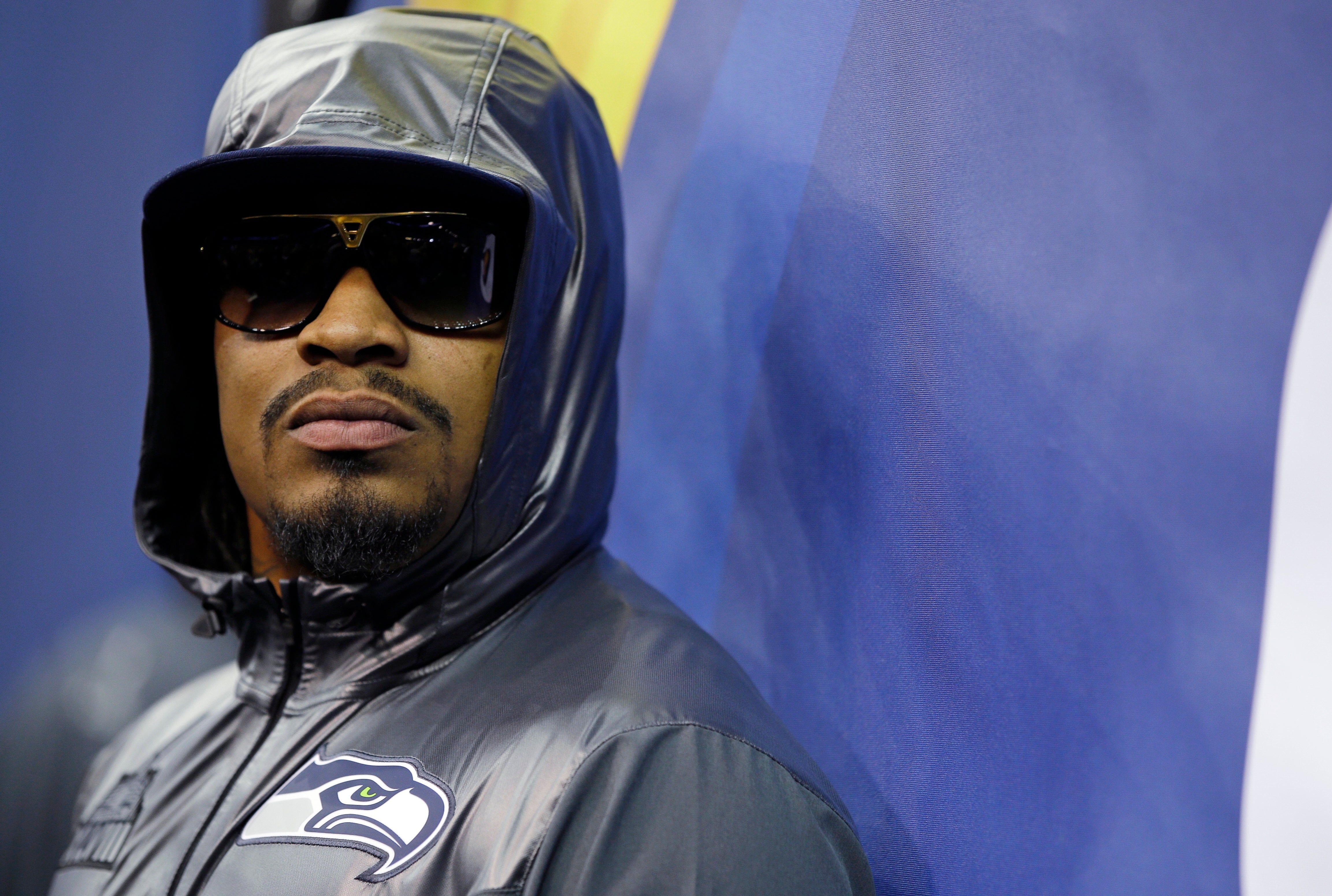 Deadspin | Football Writers Are Furious With Marshawn Lynch