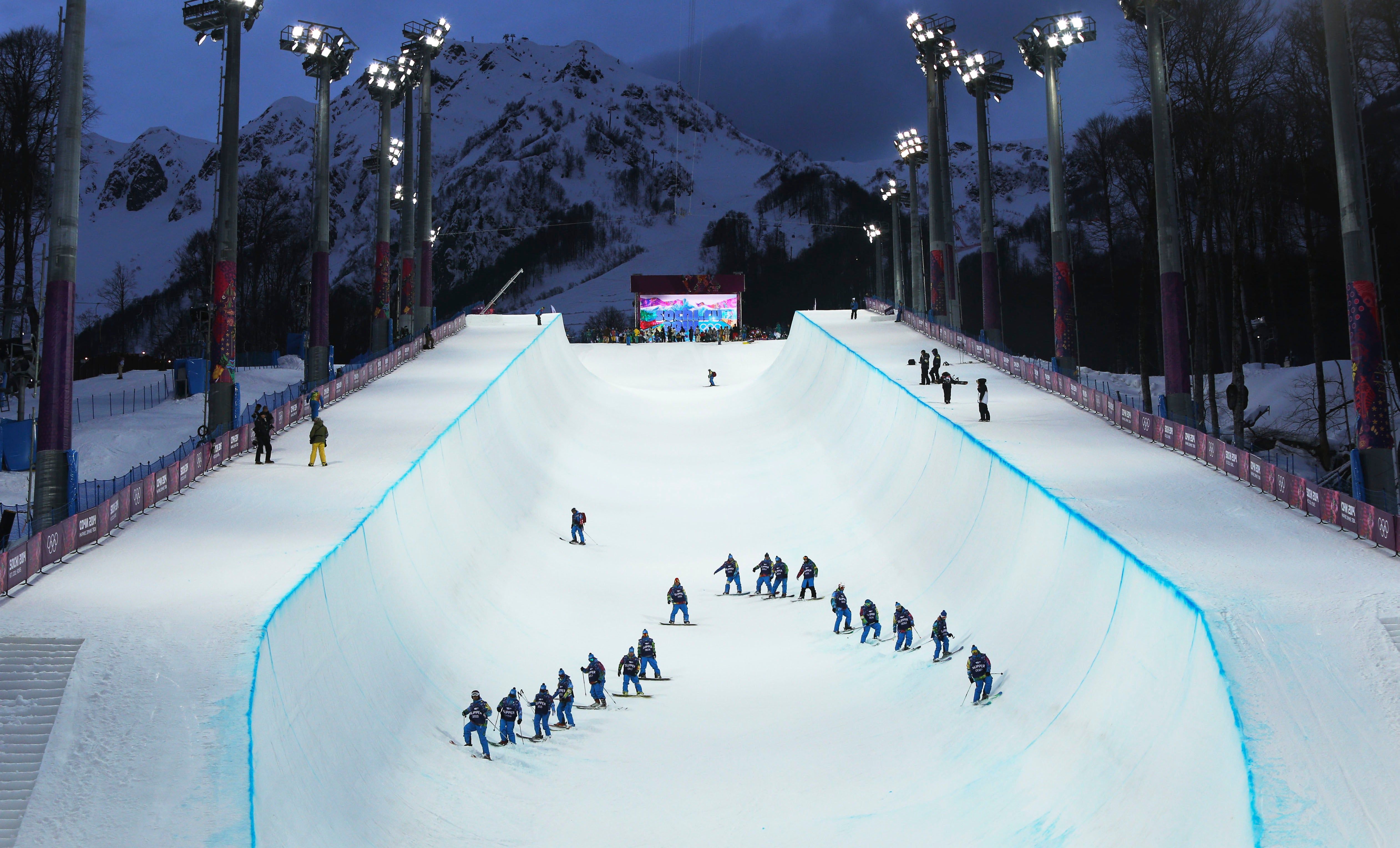 Deadspin | Olympic Halfpipe Is "Garbage," Snowboarders Report