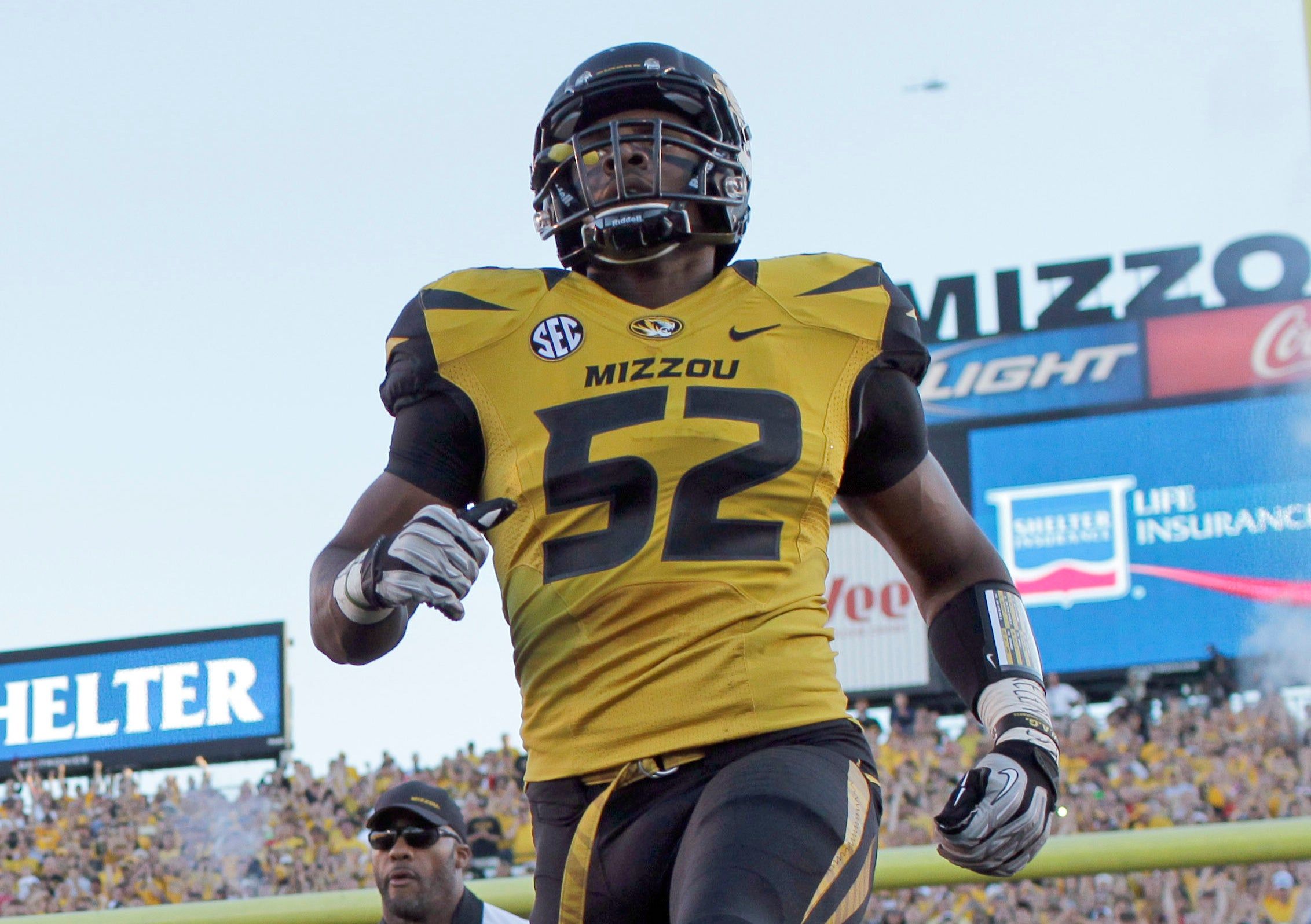 Deadspin | Michael Sam's Father Did Not Take His Son's Coming Out Smoothly