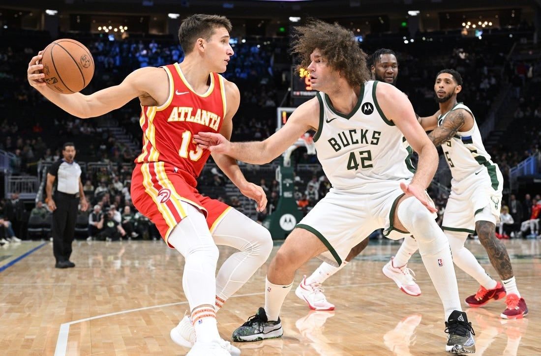 Deadspin | Report: Robin Lopez sent from Bucks to Kings, likely to be cut