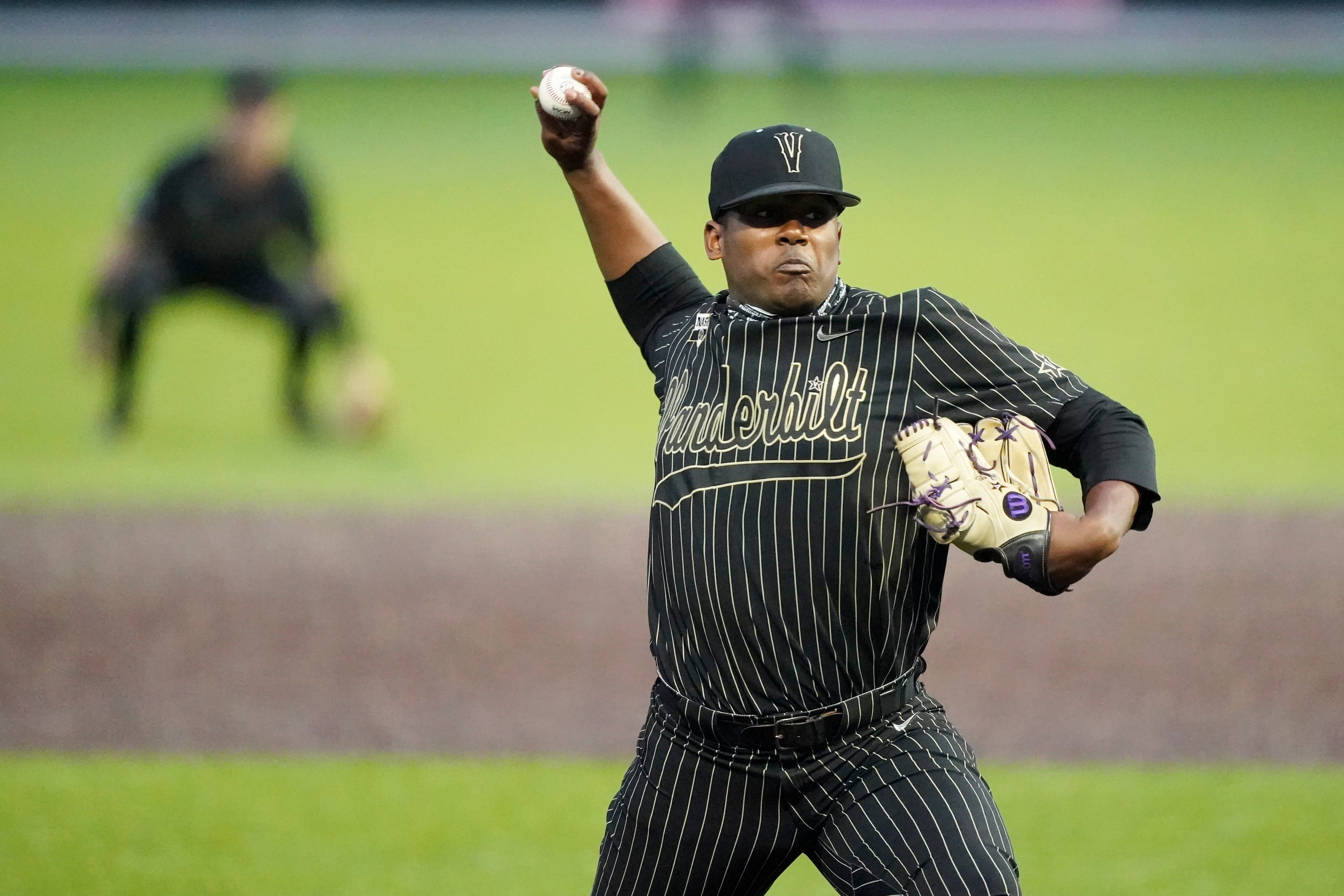 Deadspin | Vandy’s Kumar Rocker has no more use for college hitters