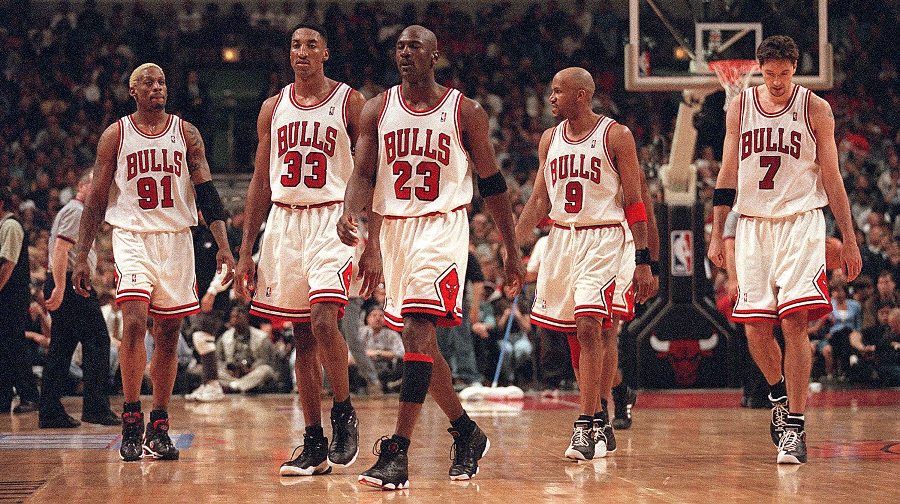 Deadspin | These are the all-time NBA starting fives