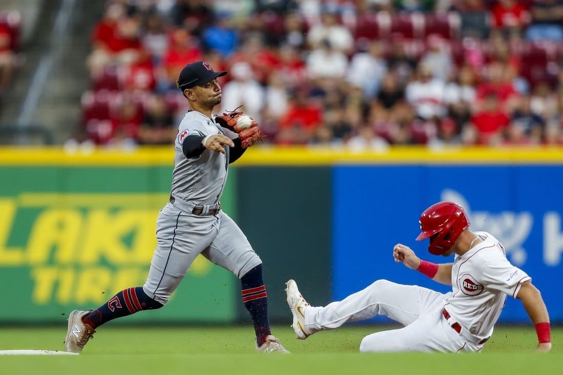 Deadspin | Giants acquire OF TJ Hopkins from Reds