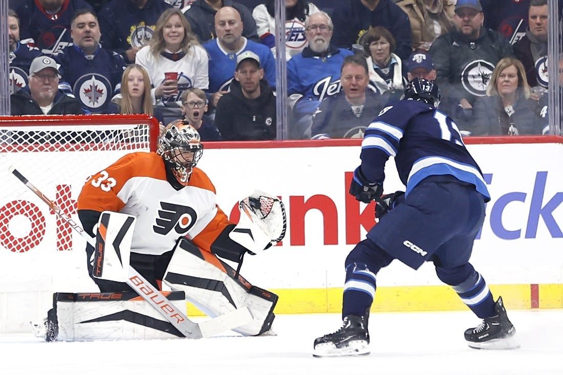 Deadspin | Flyers end Jets' franchise-record 8-game win streak