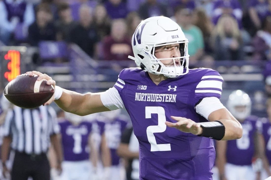 Deadspin | Northwestern stands between Illinois and one more game