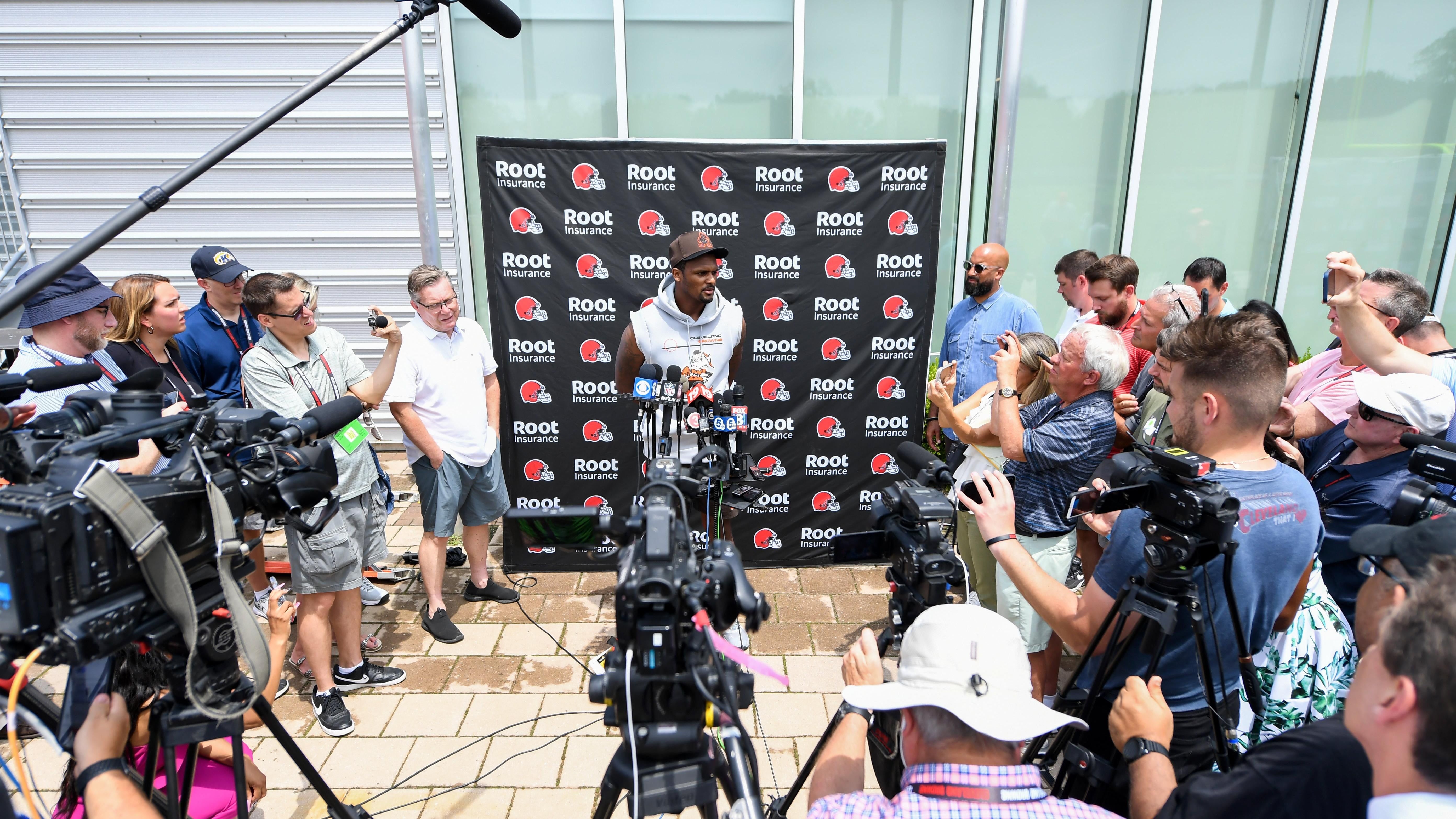 Deadspin | Browns beat writers are certainly ready to heel to Deshaun ...