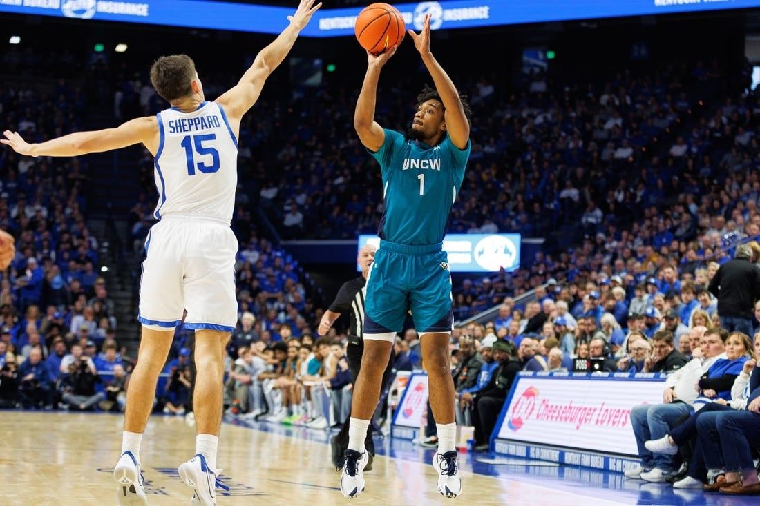 Deadspin | UNC Wilmington pulls stunning upset over No. 12 Kentucky