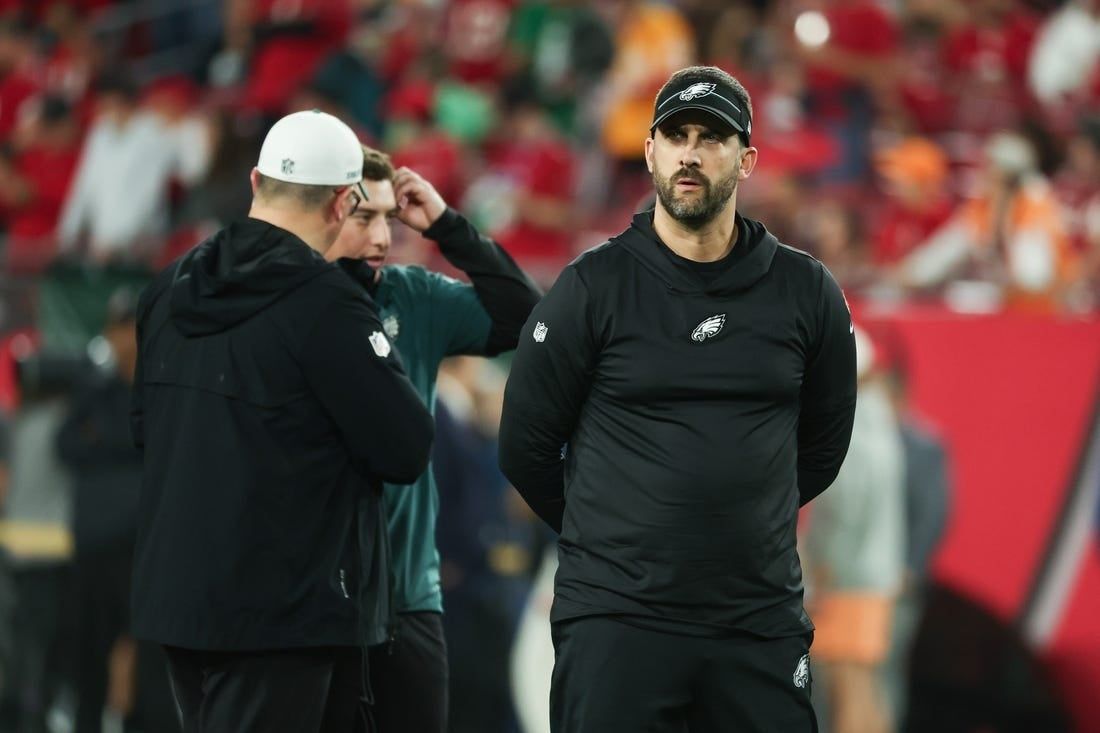 Deadspin | Reports: Eagles owner, coach Nick Sirianni to meet Friday
