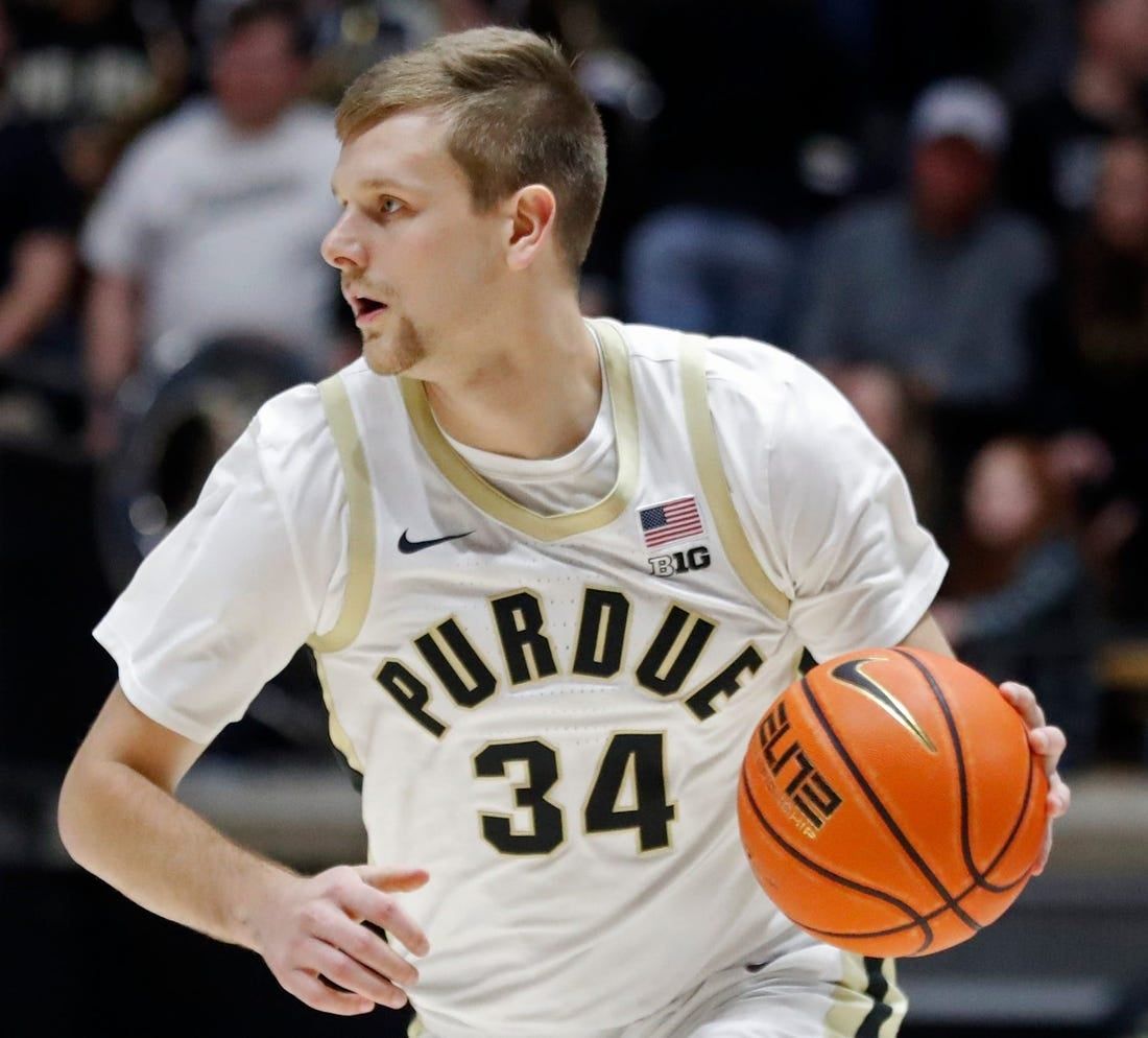 Deadspin | Purdue remains No. 1; Gonzaga holds on at No. 24