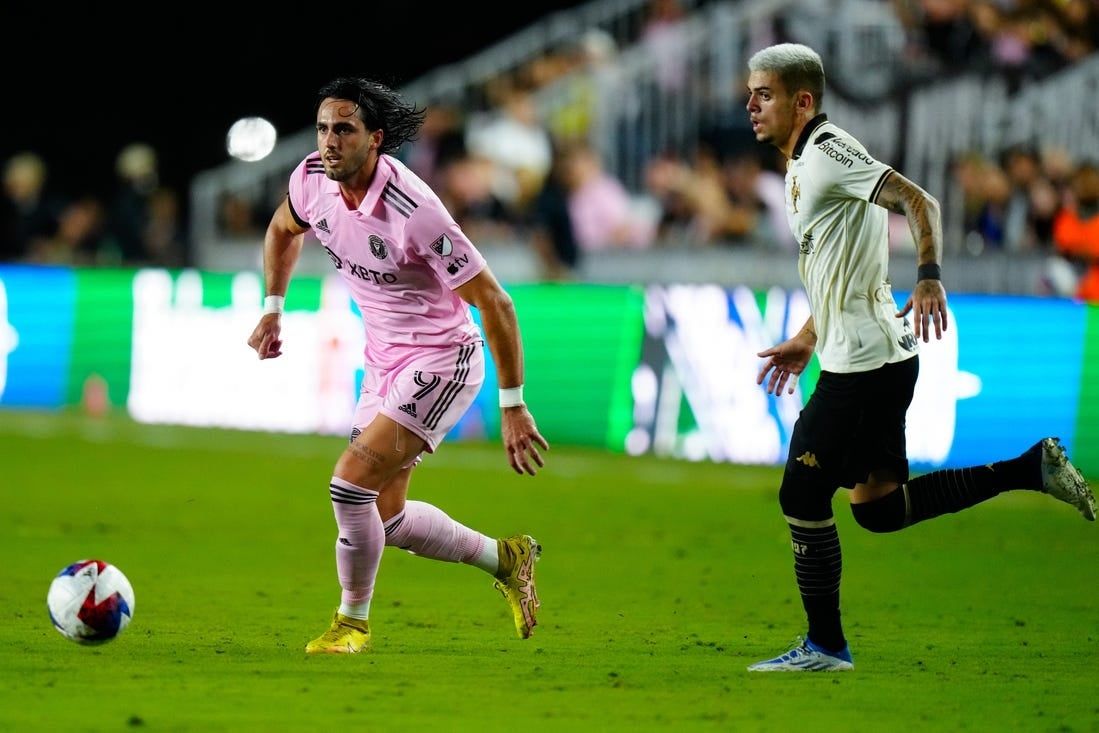 Deadspin | Galaxy acquire Brazil's Gabriel Pec for reported $10M