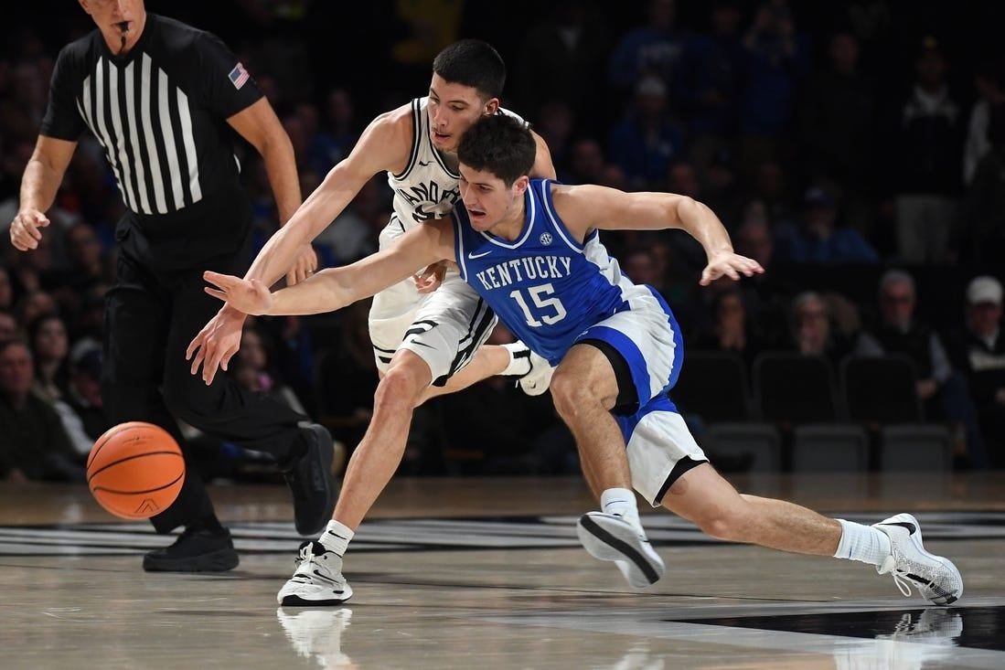 Deadspin | No. 17 Kentucky hits century mark, dominates Vanderbilt