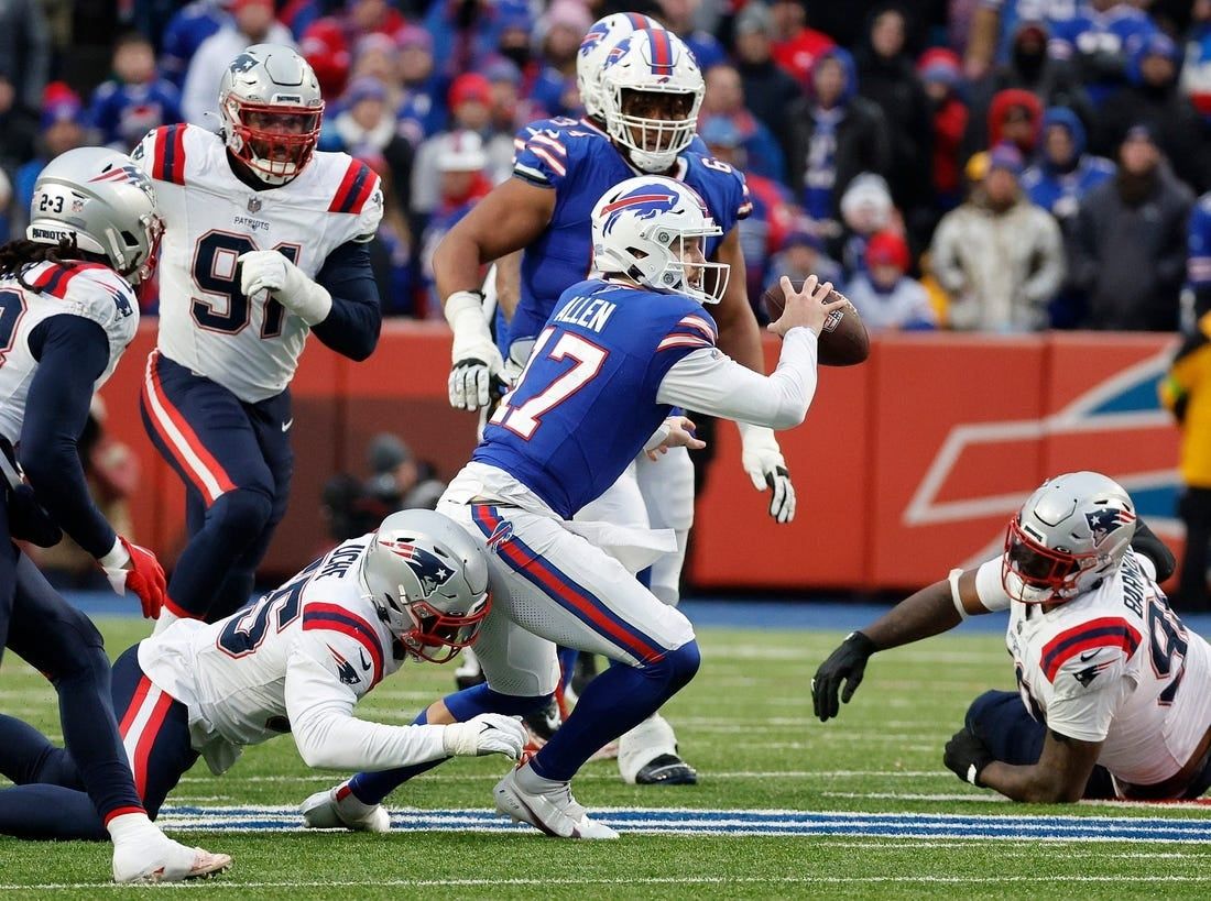 Deadspin | Bills QB Josh Allen (neck, finger) making progress from injuries