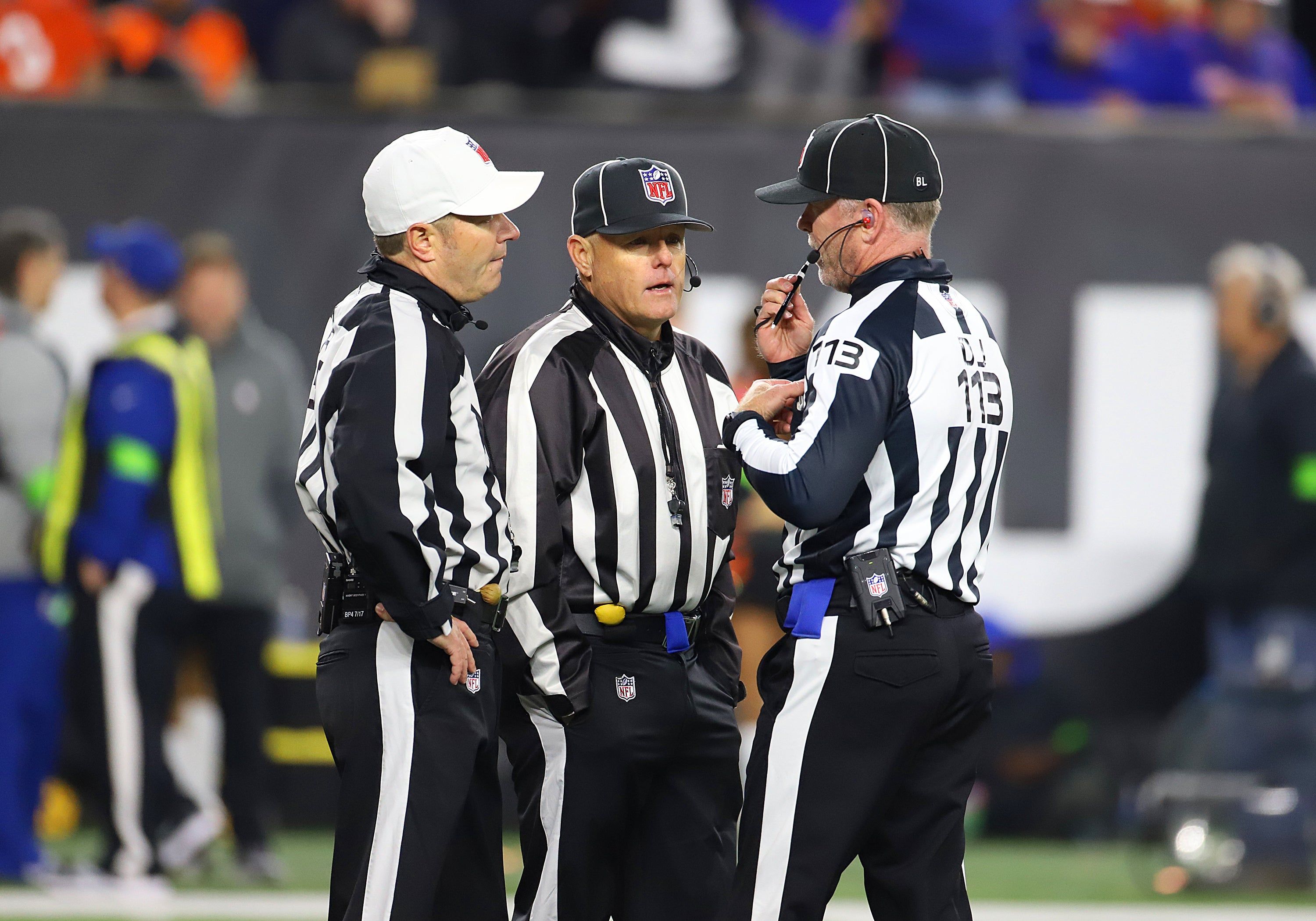 Deadspin | If the NFL wanted good refereeing, it would have it