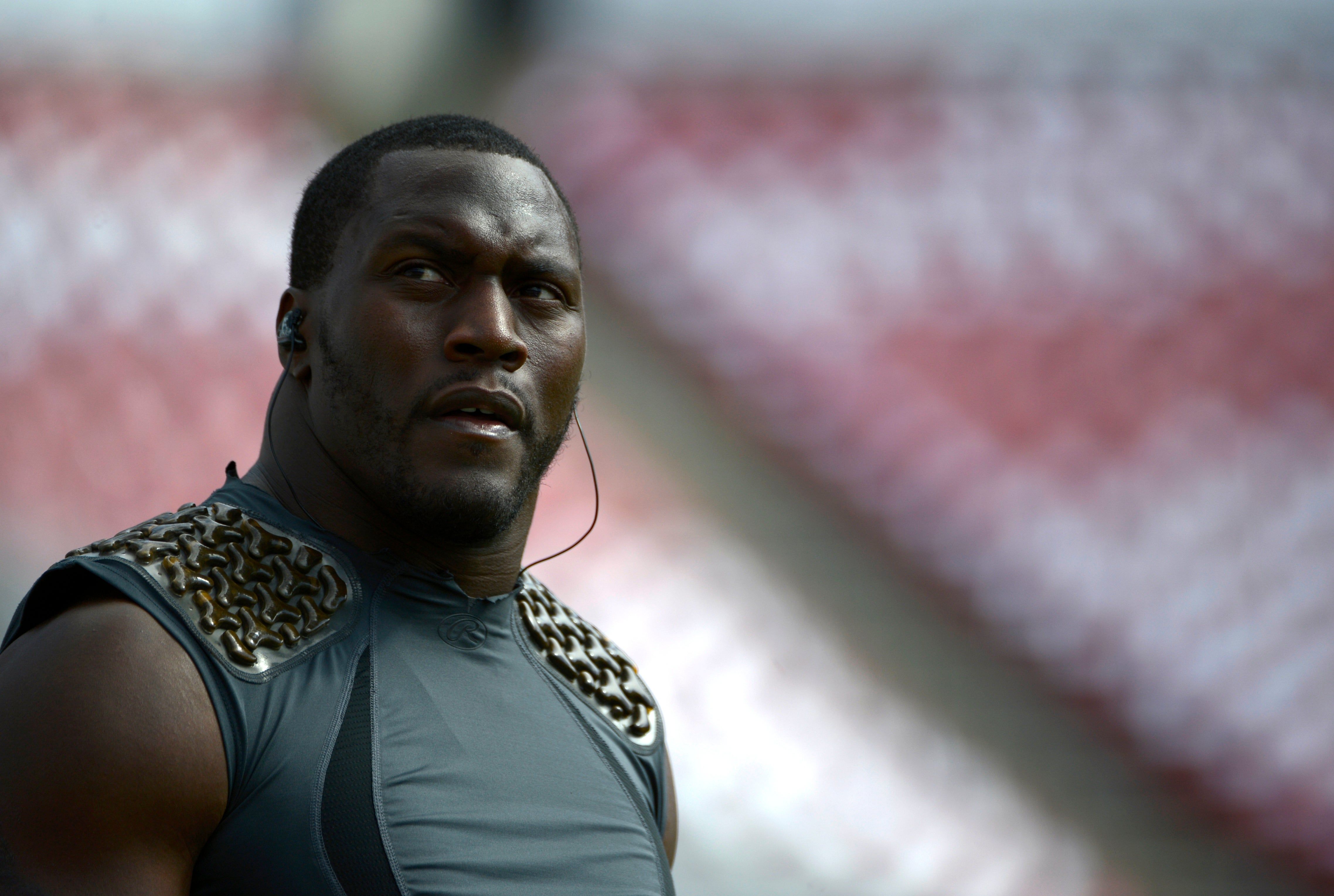 Deadspin | Look at what the Bills did to Takeo Spikes!