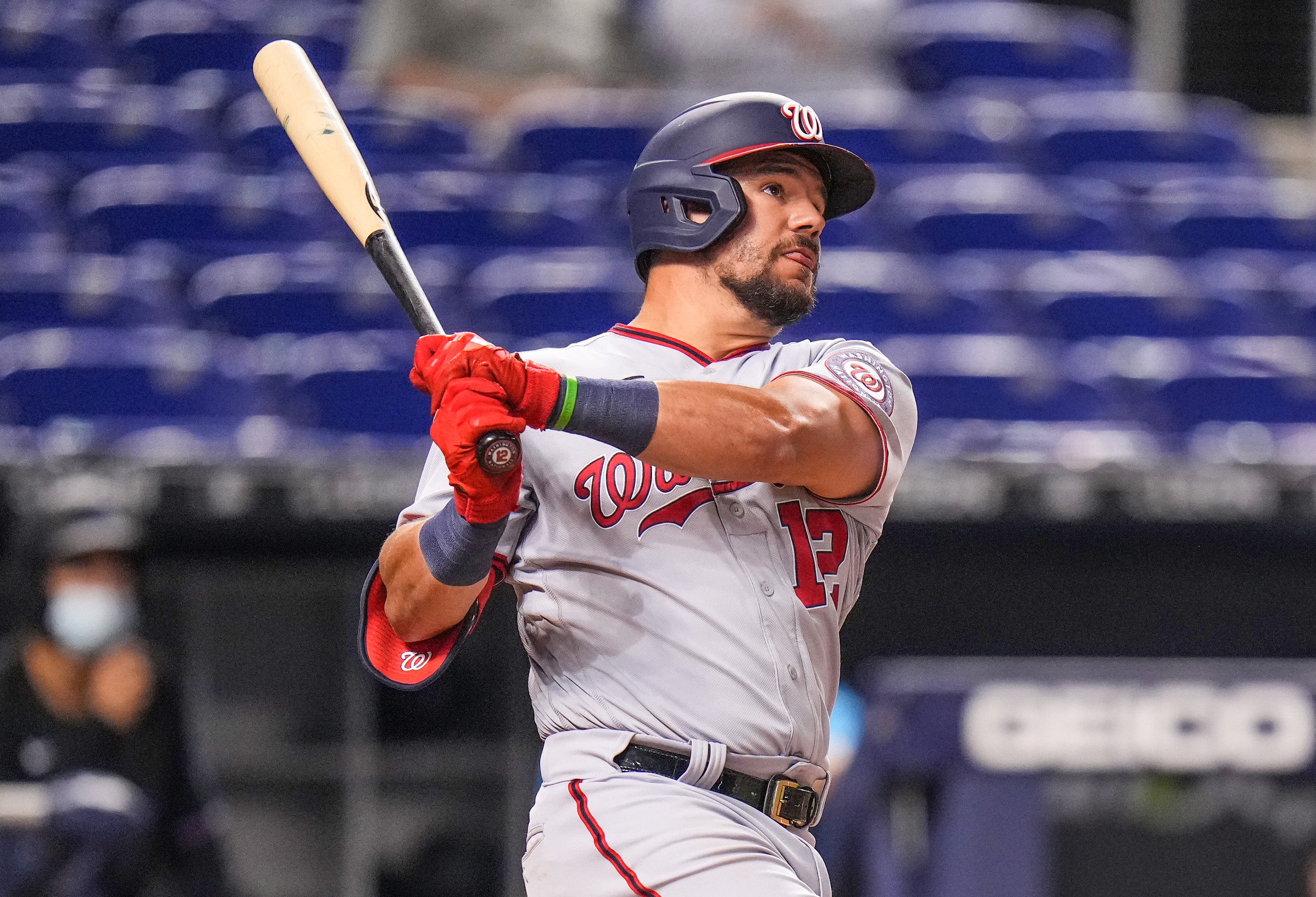 Deadspin | Kyle Schwarber is as consistent as chunky peanut butter