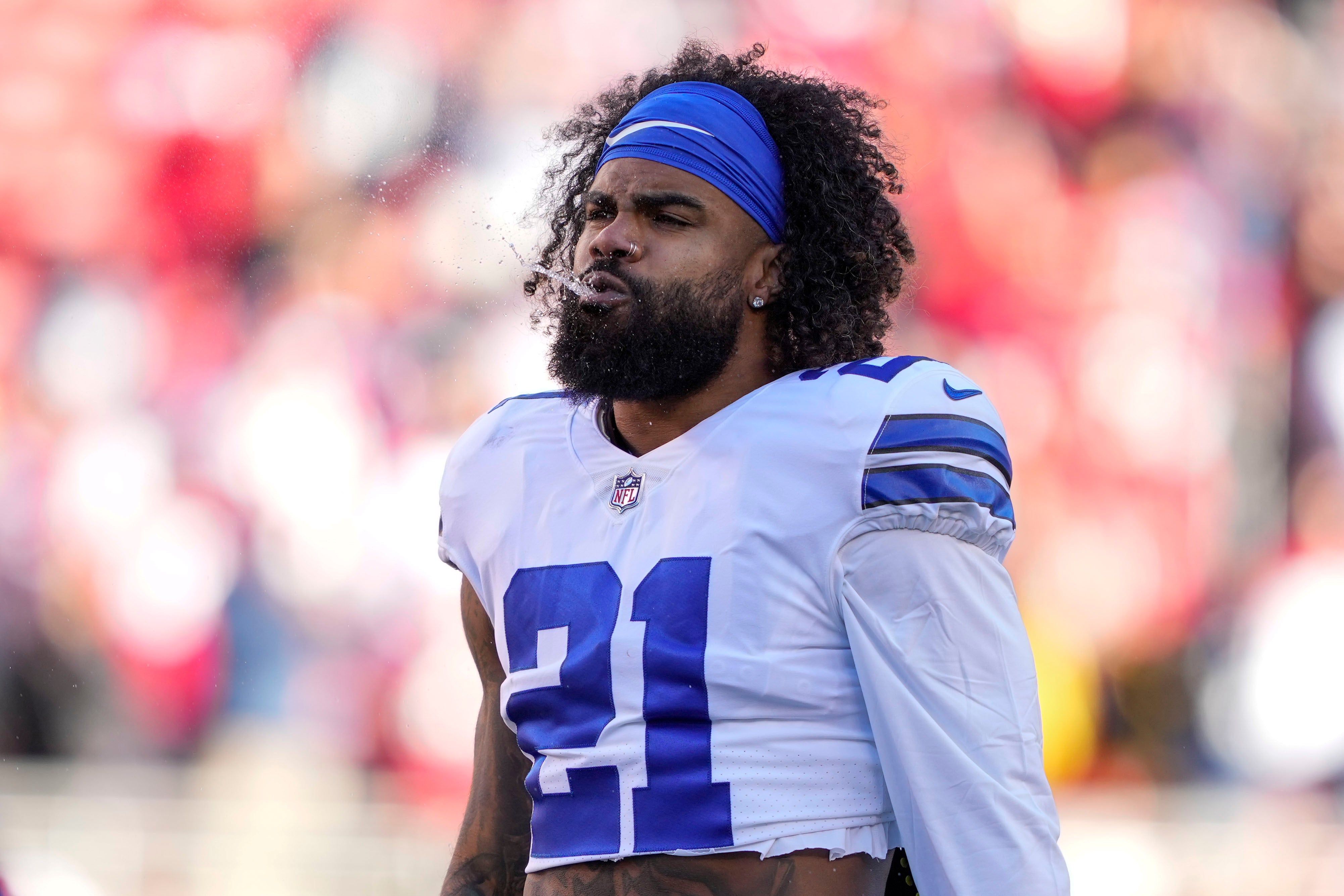 Deadspin | Ezekiel Elliott could end up back in Big D