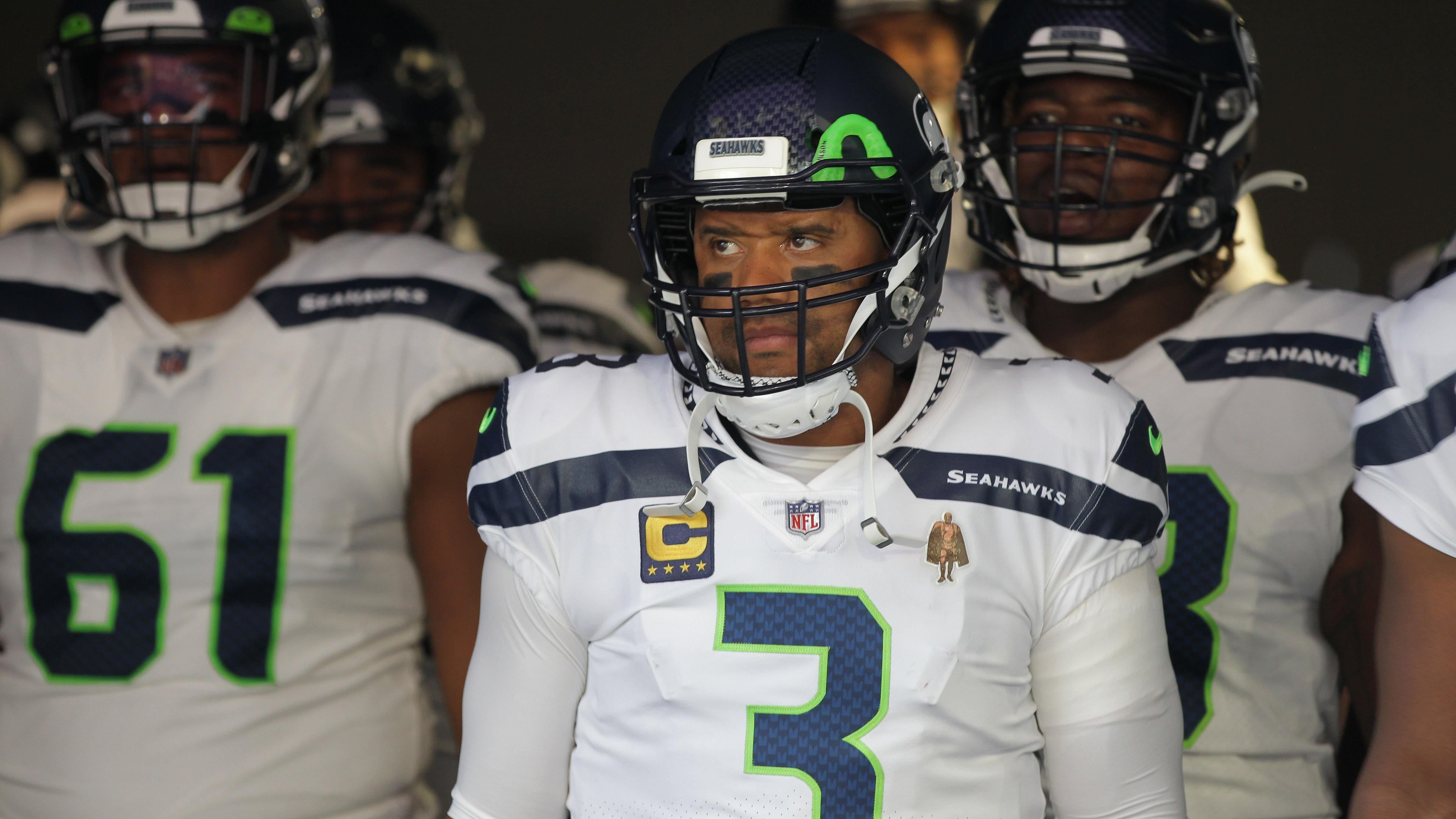 Deadspin | What the hell happened to the once-mighty Seahawks?