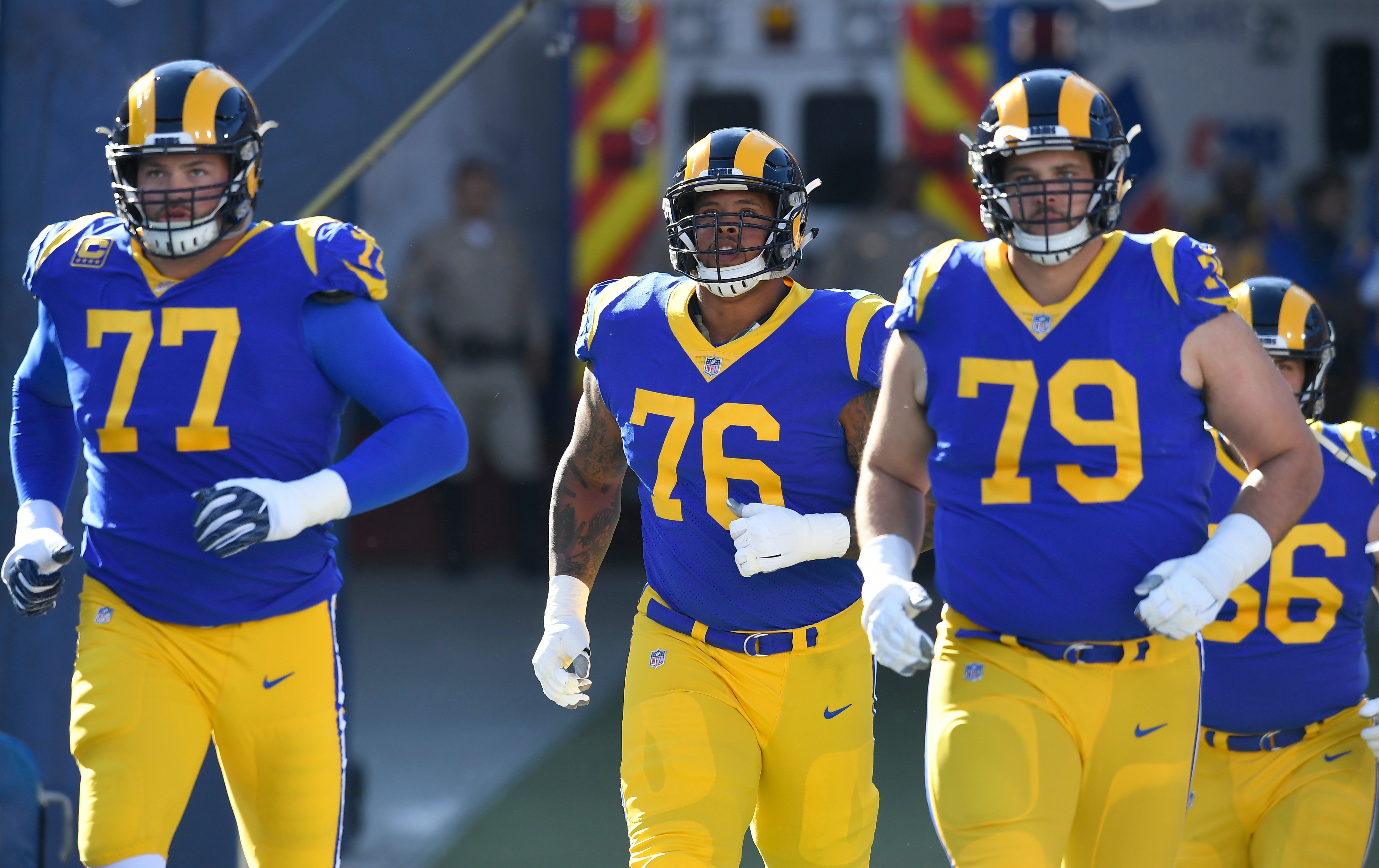 Deadspin | Andrew Whitworth Had His Way With The Cowboys