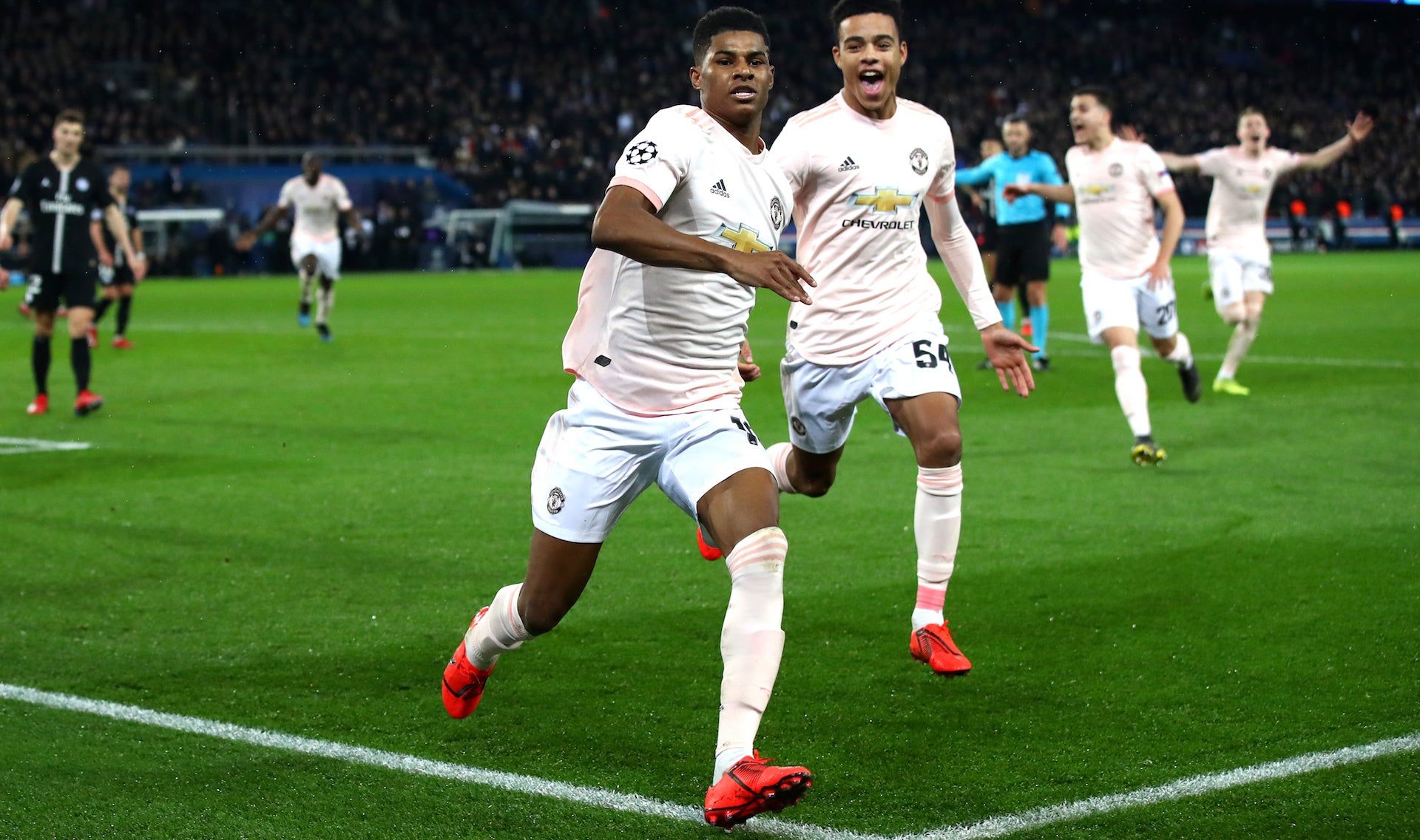 Deadspin | Manchester United Boot Fraudulent Clowns PSG From The ...