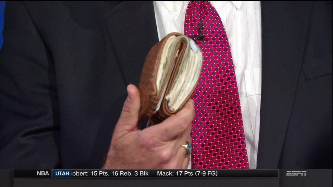 Deadspin | This Is Chris Berman's Wallet