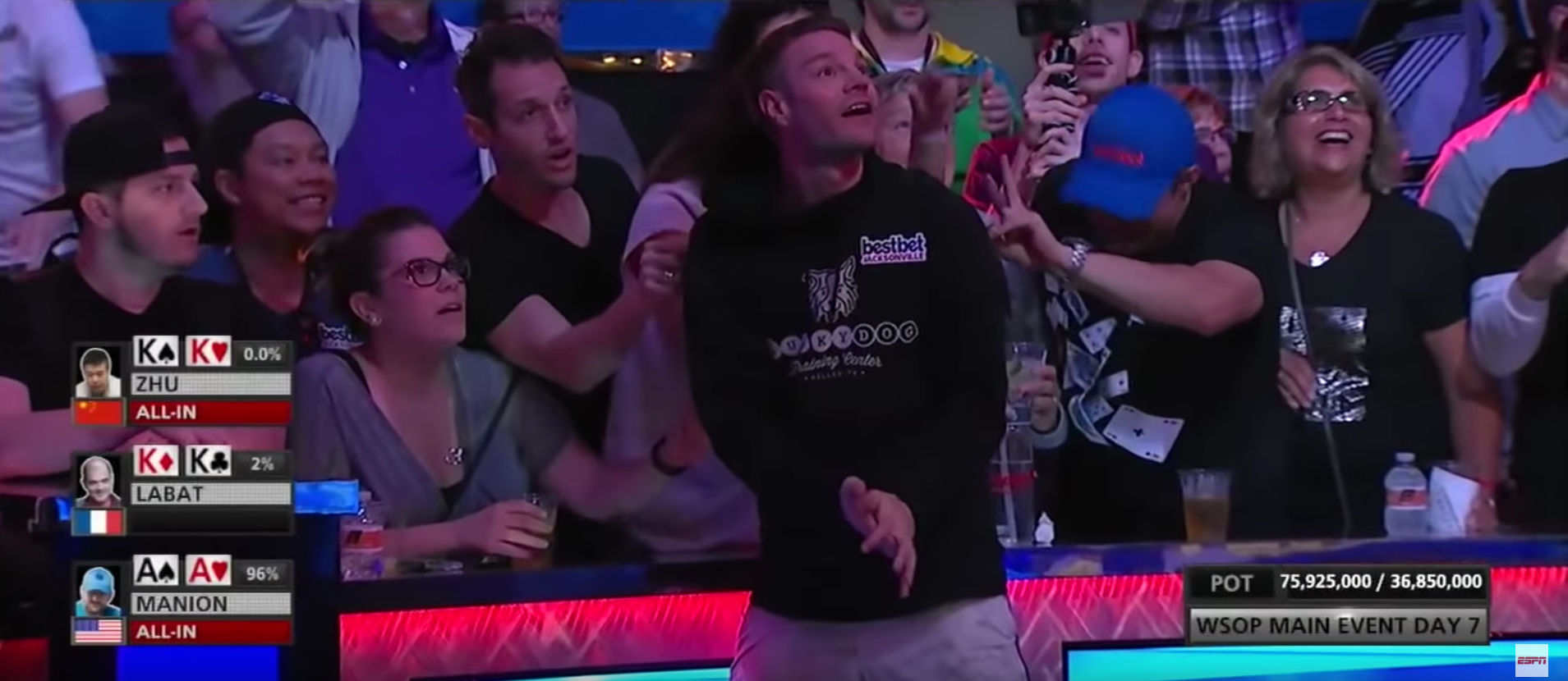 Deadspin | An Utterly Ludicrous Hand Determined The World Series Of ...