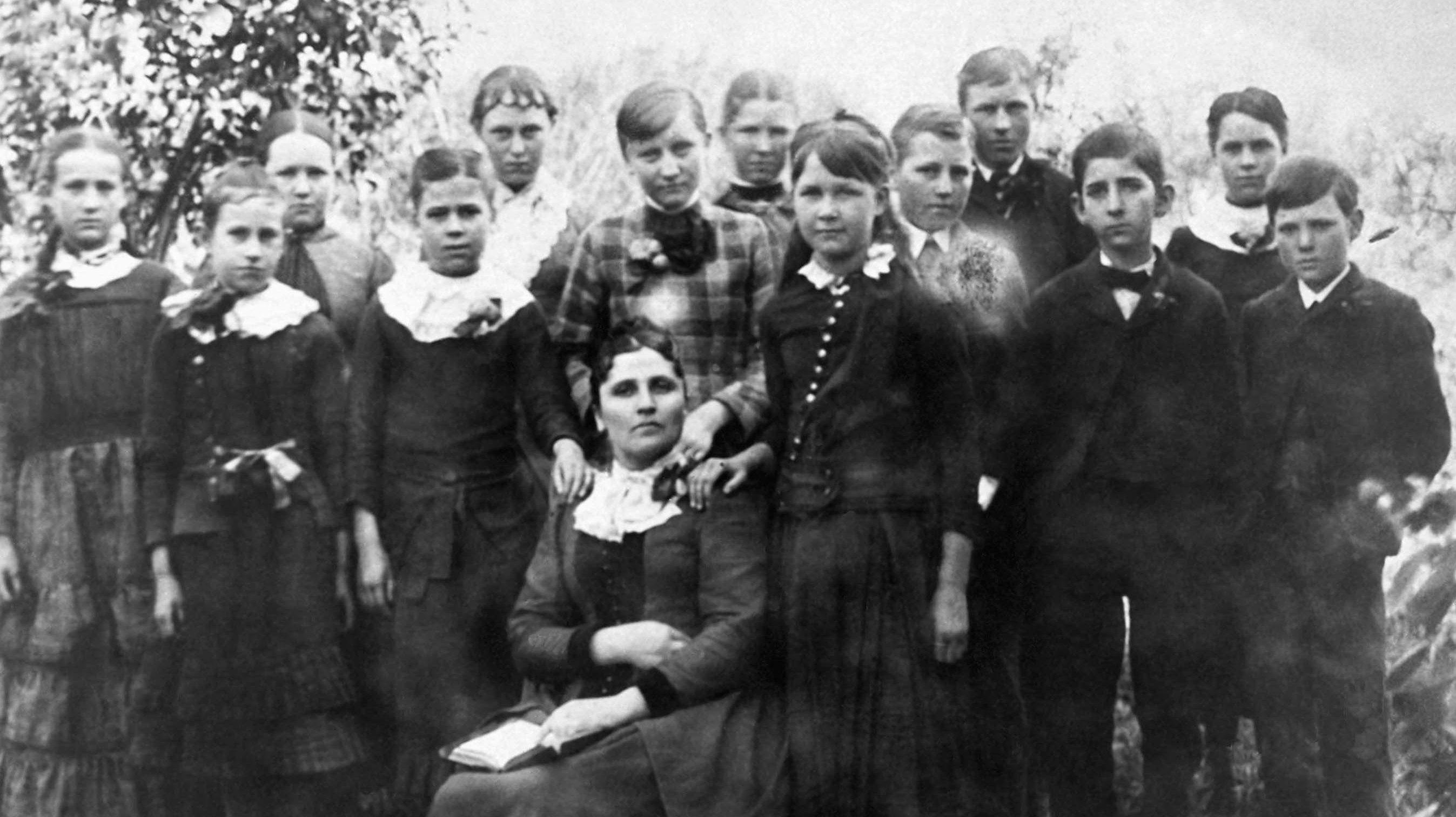 Deadspin | We're The Staff Of Deadspin. Let's Chat!