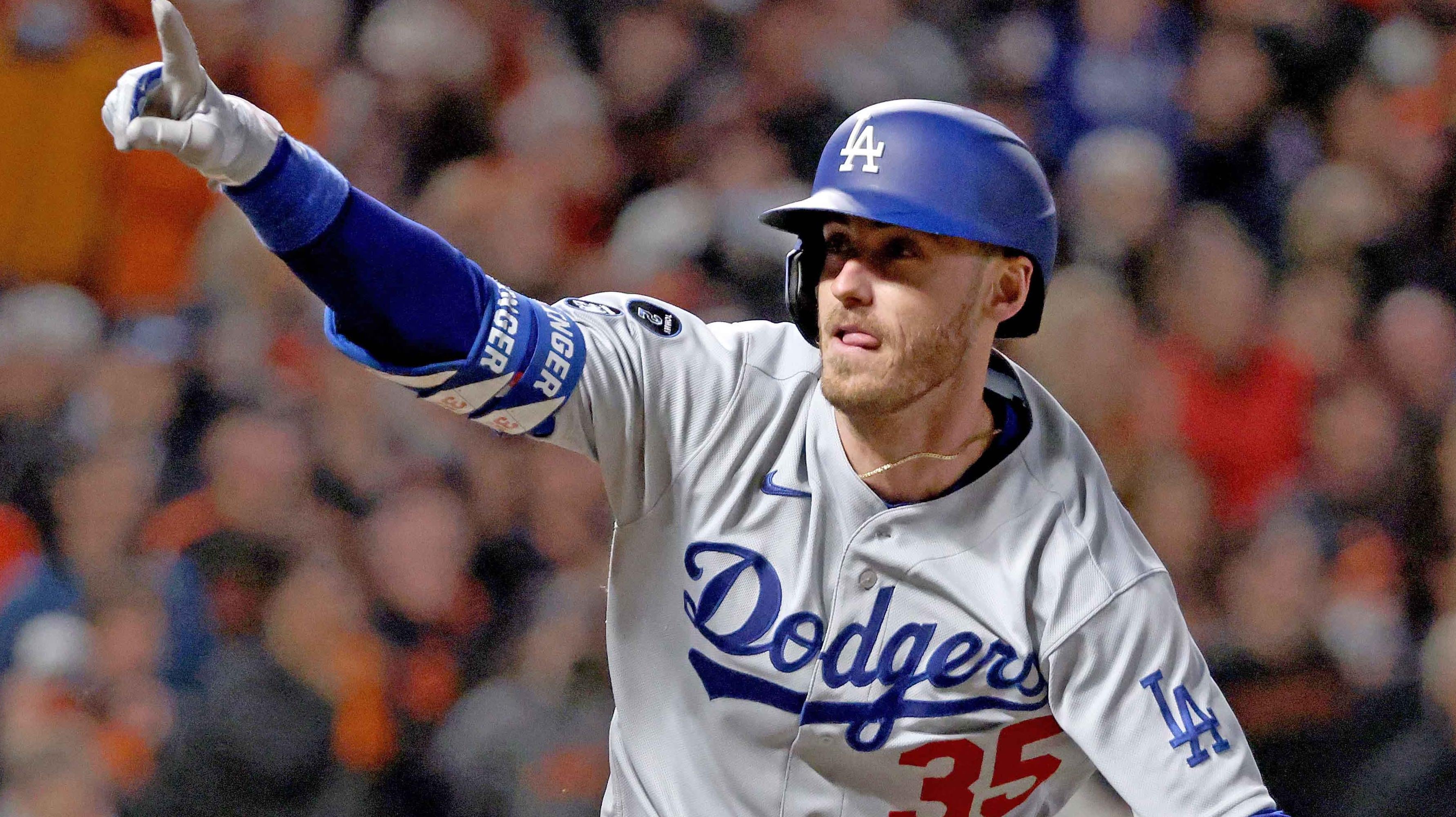 Deadspin | Just like that, Bellinger earns redemption for his .165 average