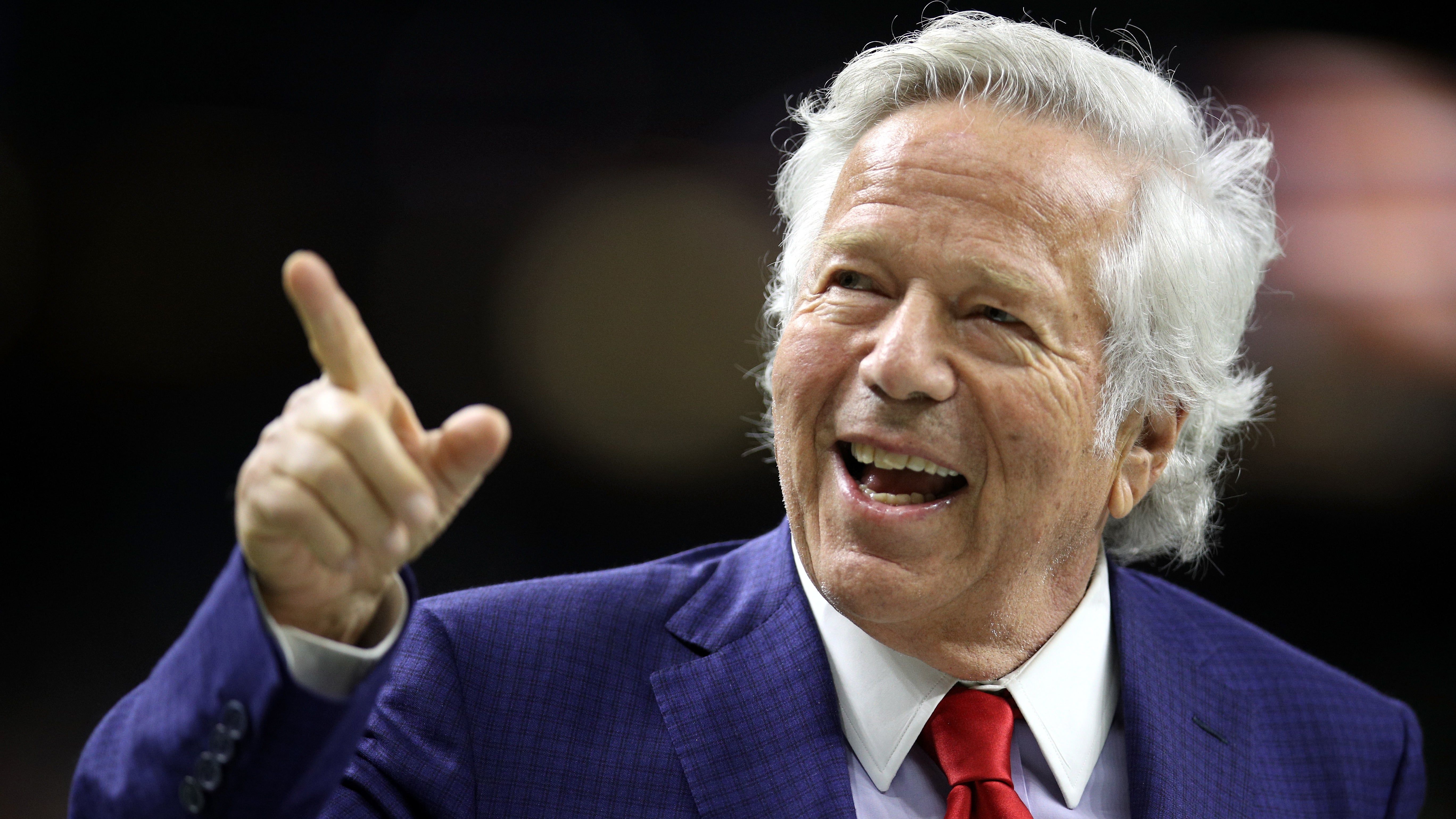 Deadspin | Robert Kraft Among Sports Team Owners Who Appear In The ...