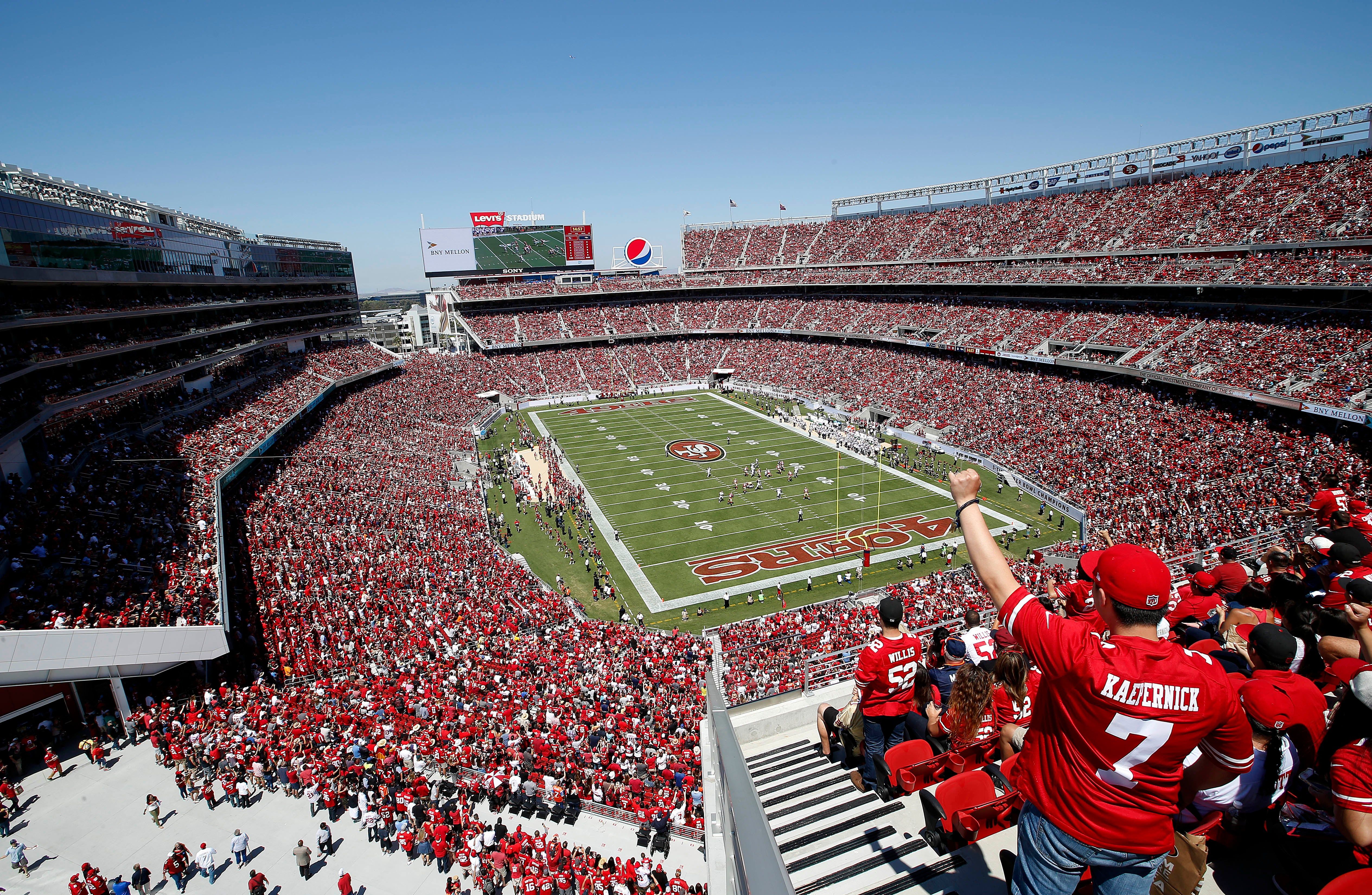 New Statue At 49ers Stadium