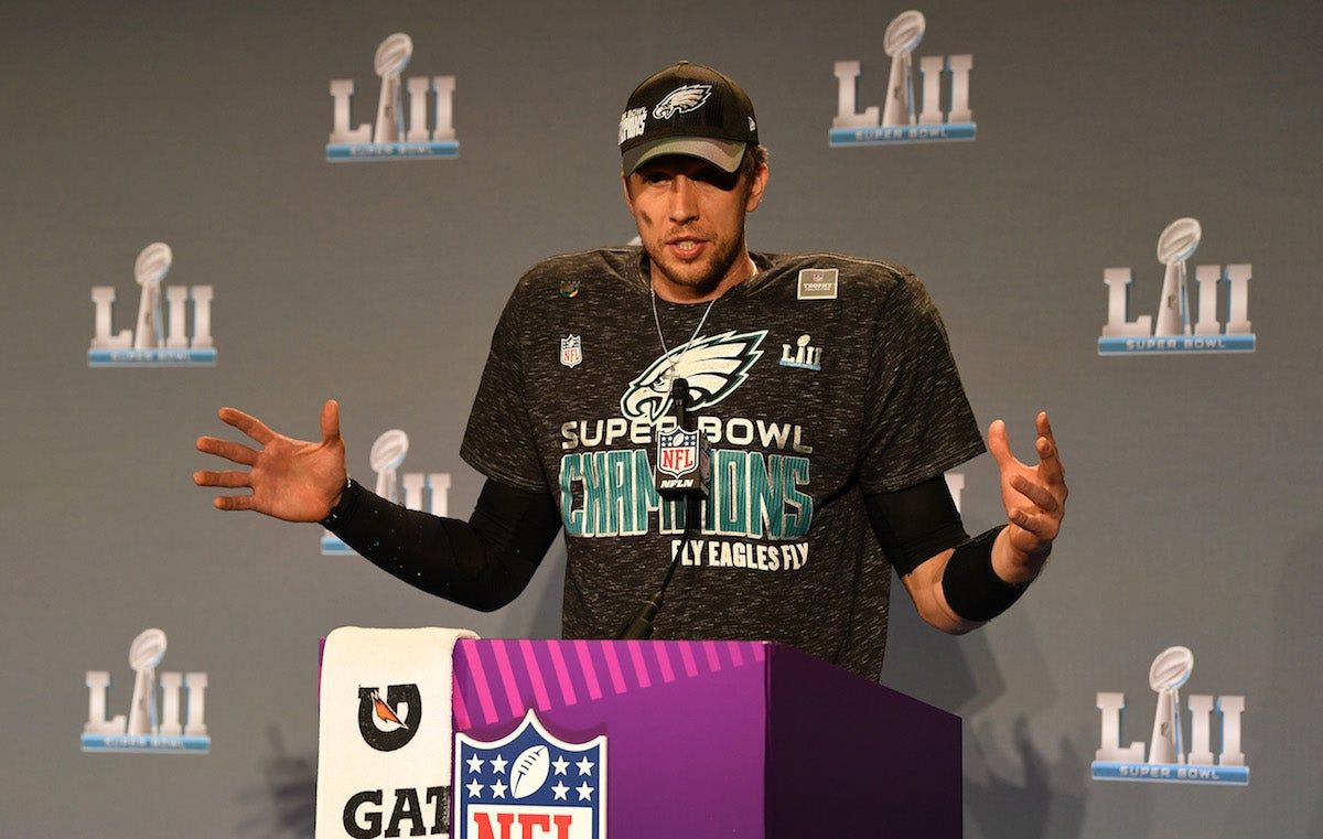Deadspin | Nick Foles And His Dong Are Now Free To Go Elsewhere