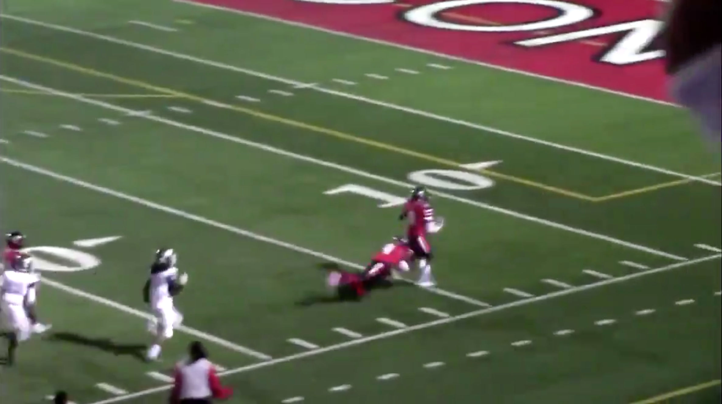 Deadspin | High School Football Player Forced To Tackle Teammate ...