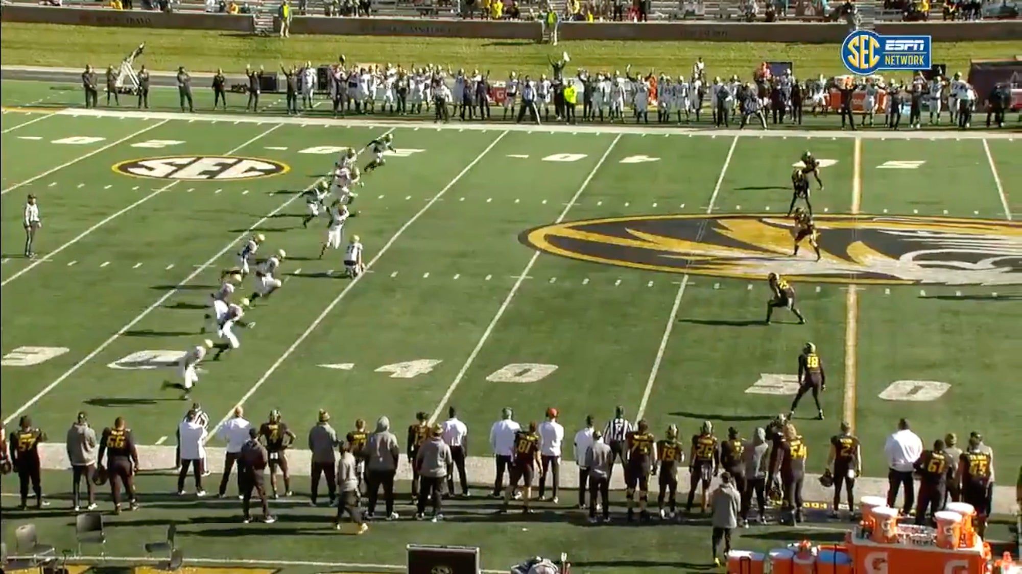 Deadspin | Sarah Fuller kicks historic first as a woman playing in a ...