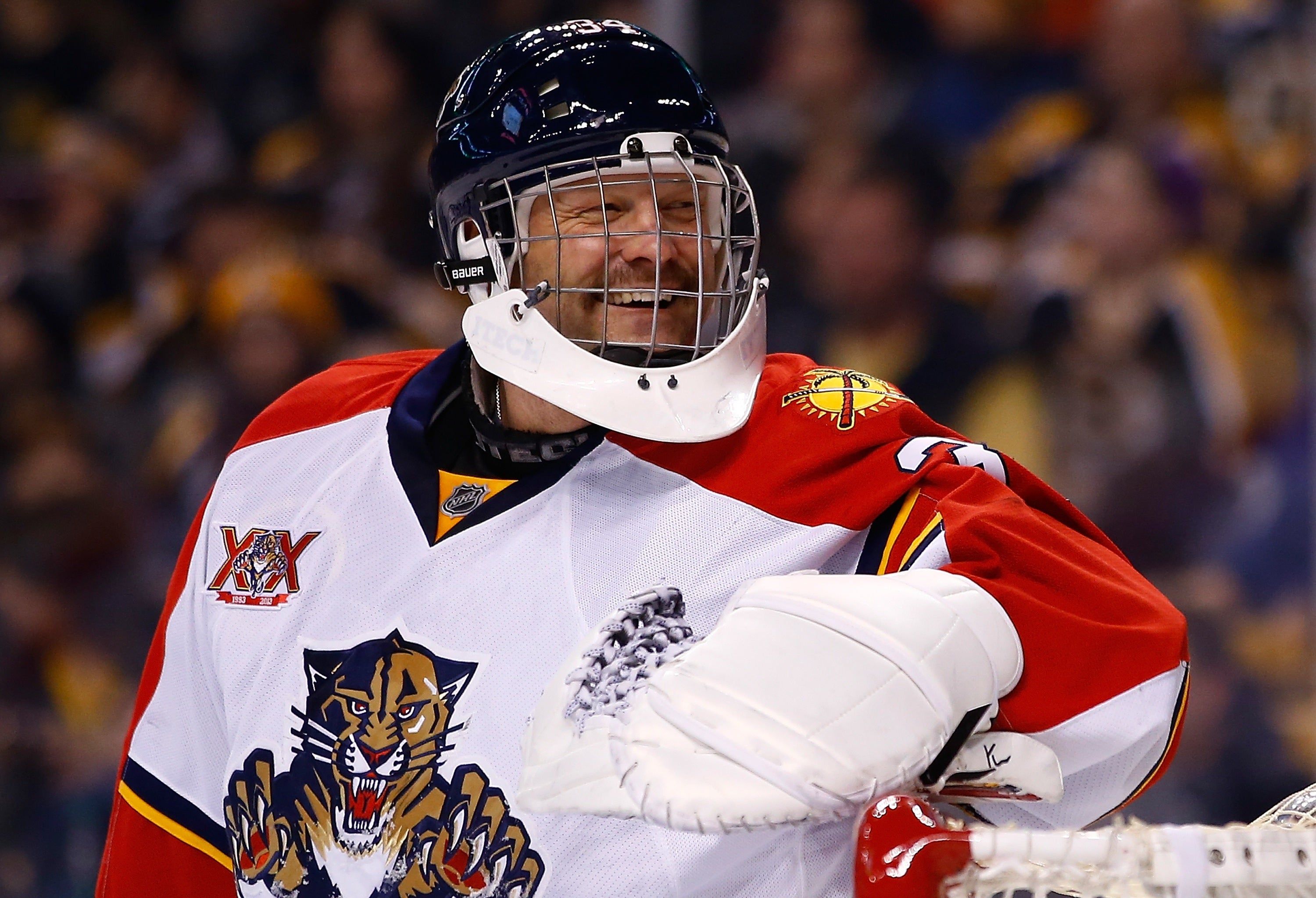 Deadspin | Tim Thomas Torn From Loving Arms Of Roberto Luongo