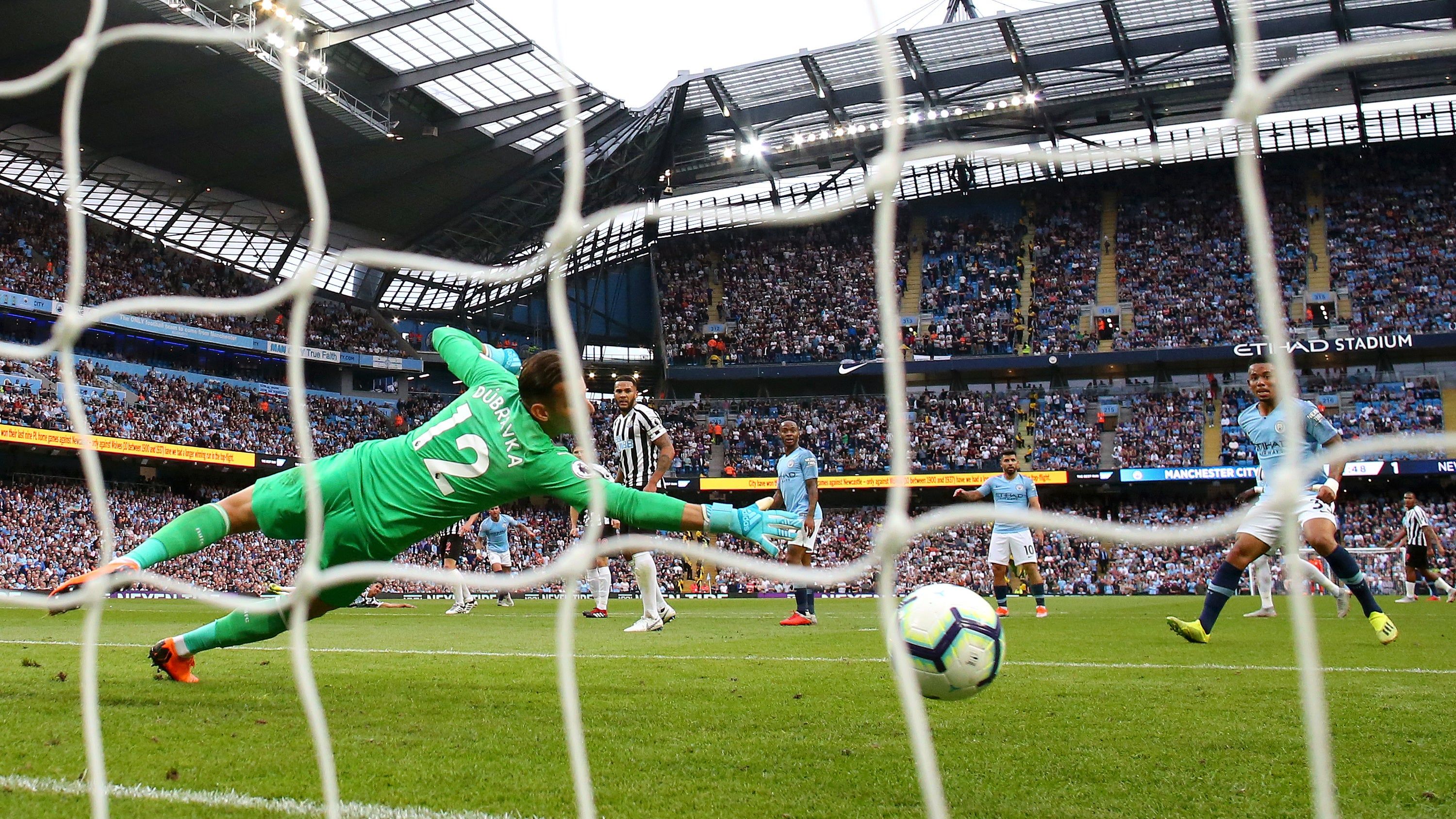 Deadspin | Some Common Goalkeeping Mistakes Aren't Actually Mistakes