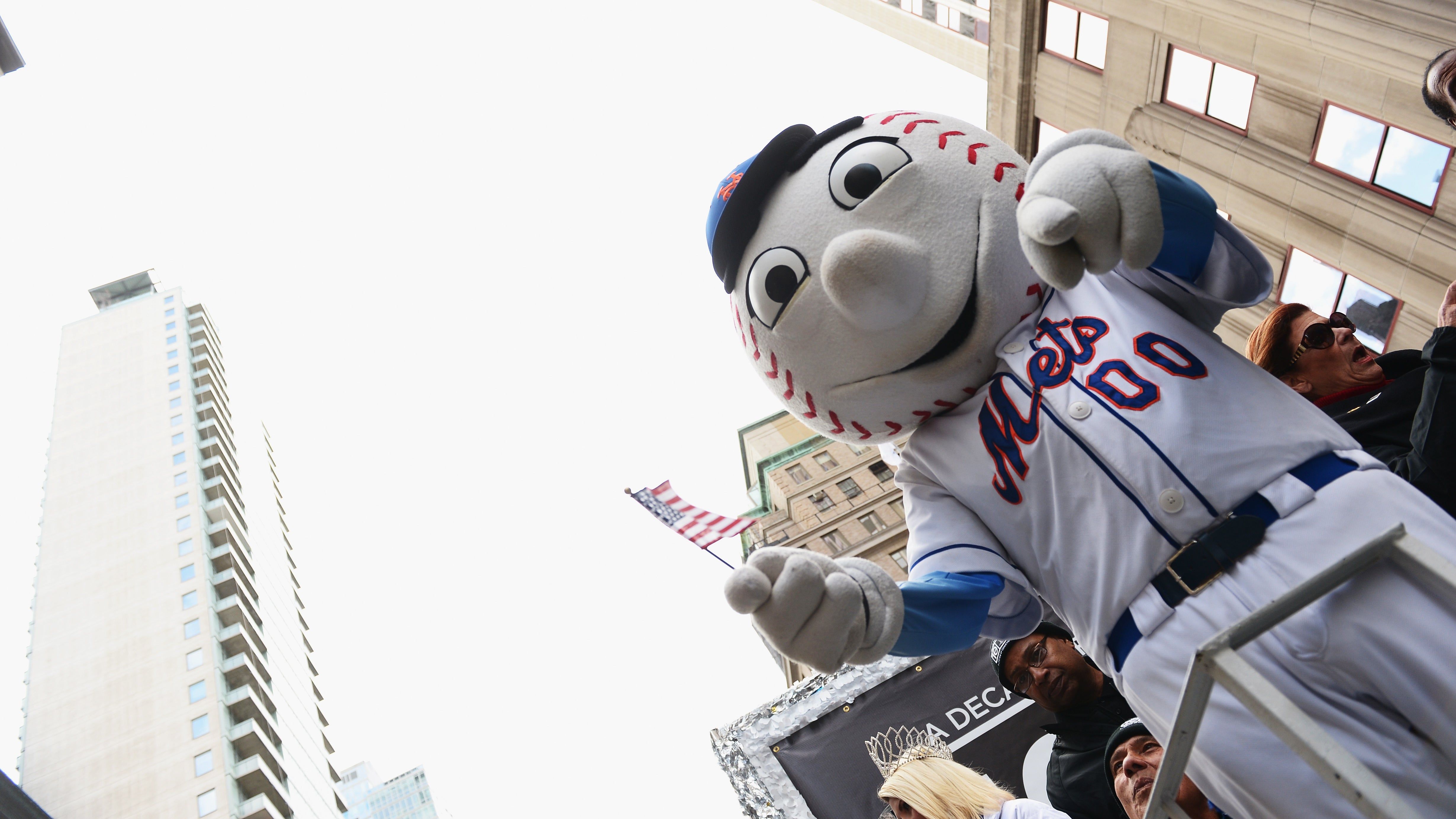 Deadspin | Baseball's Weirdest Team Makes A Weird GM Hire, But Maybe A ...