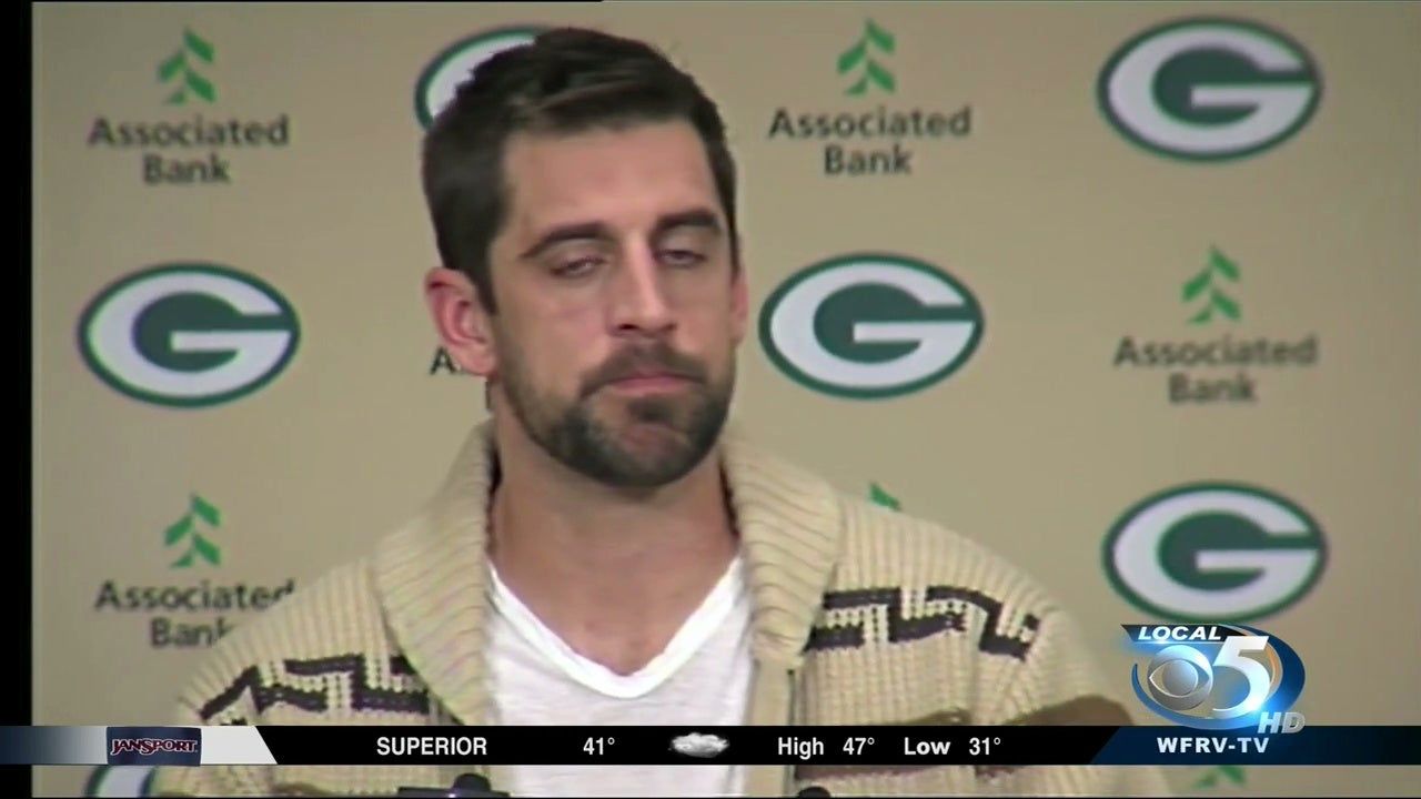 Deadspin | Aaron Rodgers Goes As "The Dude" For Halloween