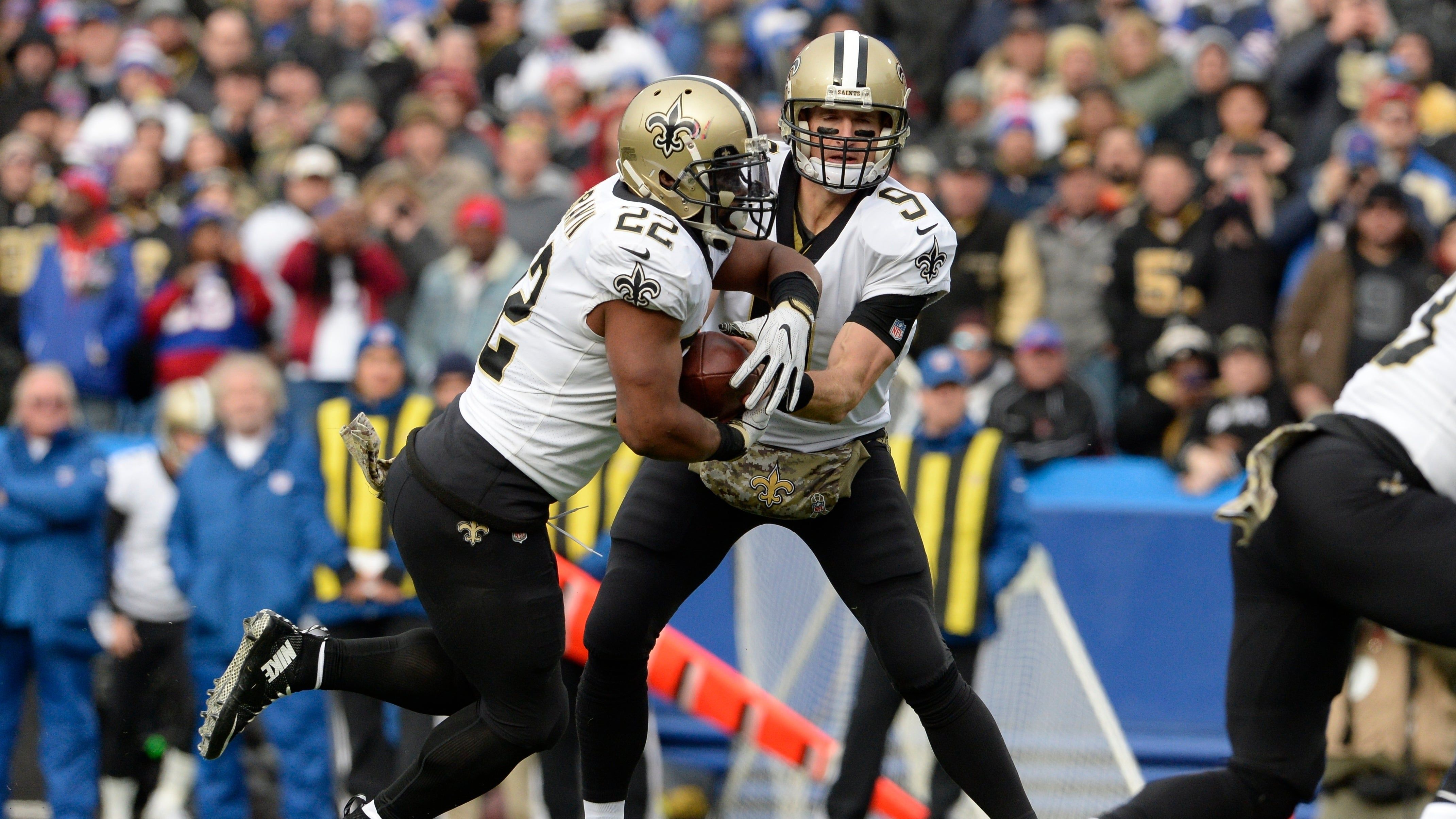 Deadspin | The Path Of Least Resistance Is Through The Bills' Rush Defense