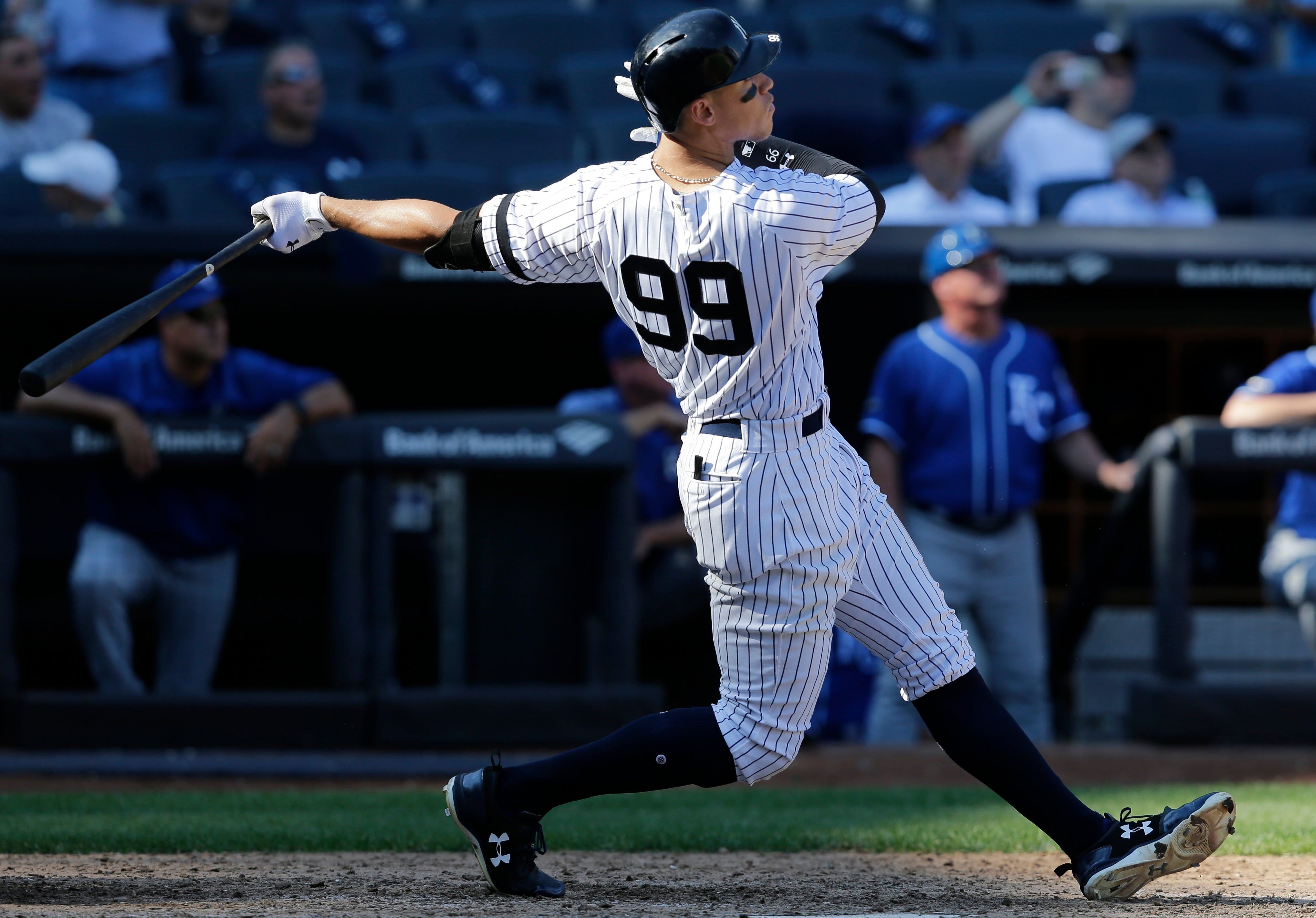 Deadspin | Aaron Judge Socks Dinger No. 50, Most Ever For A Rookie