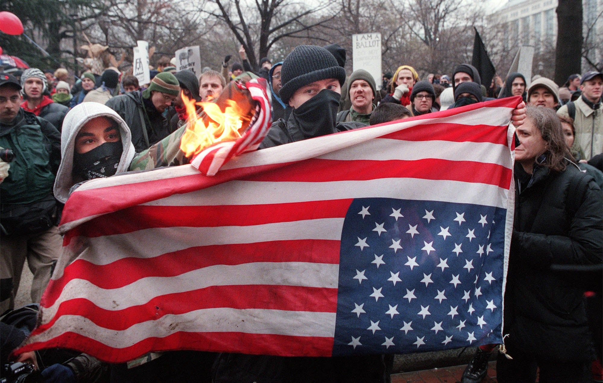 Deadspin | Dumb Twitter Users Rage Against Death Of The First Amendment