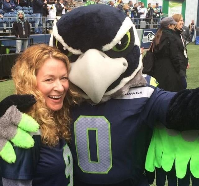 Deadspin | Seahawks Mascot's Tail Looks Like A Big Ol' Dong