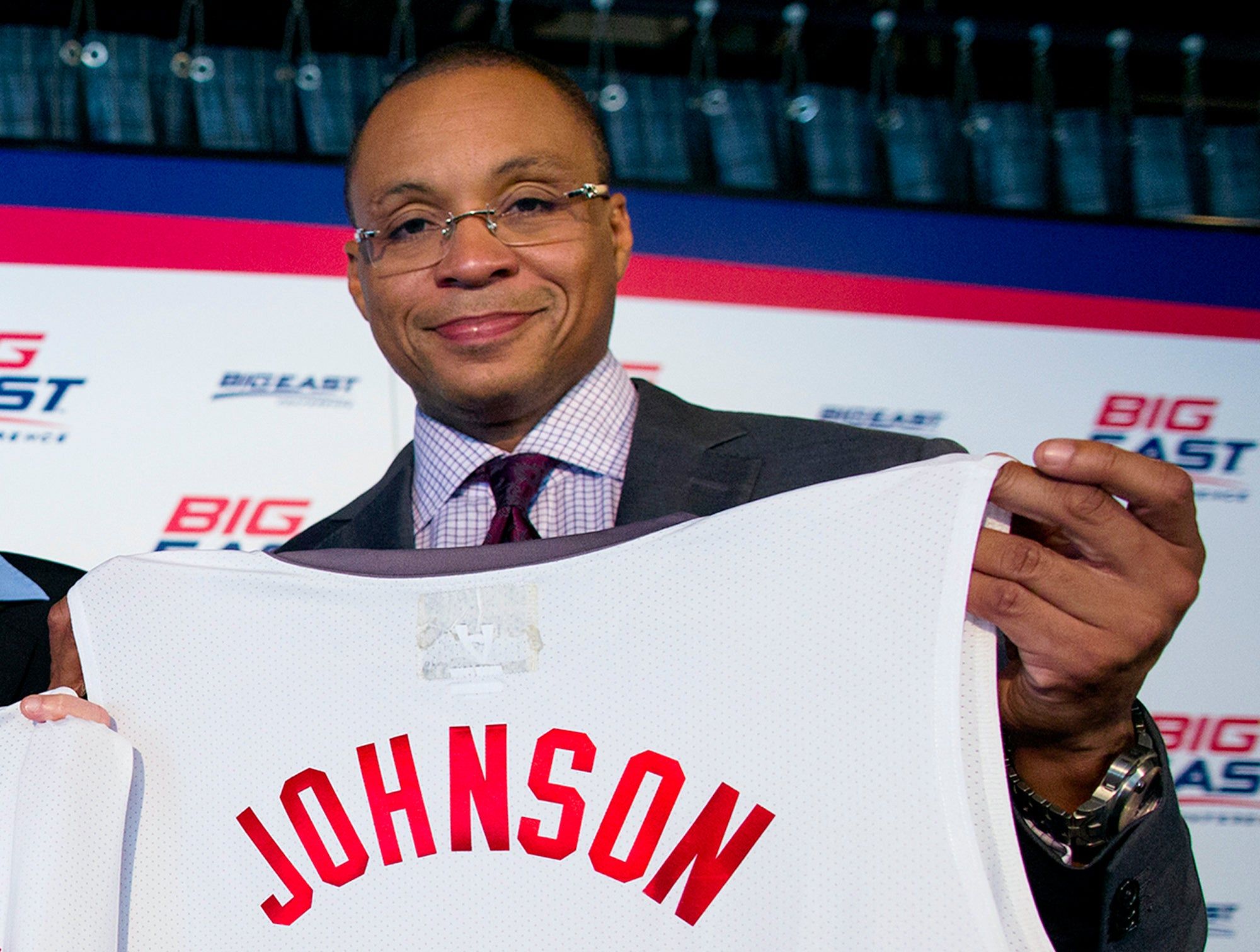 Deadspin | Gus Johnson Is Out As Fox Sports' Soccer Guy