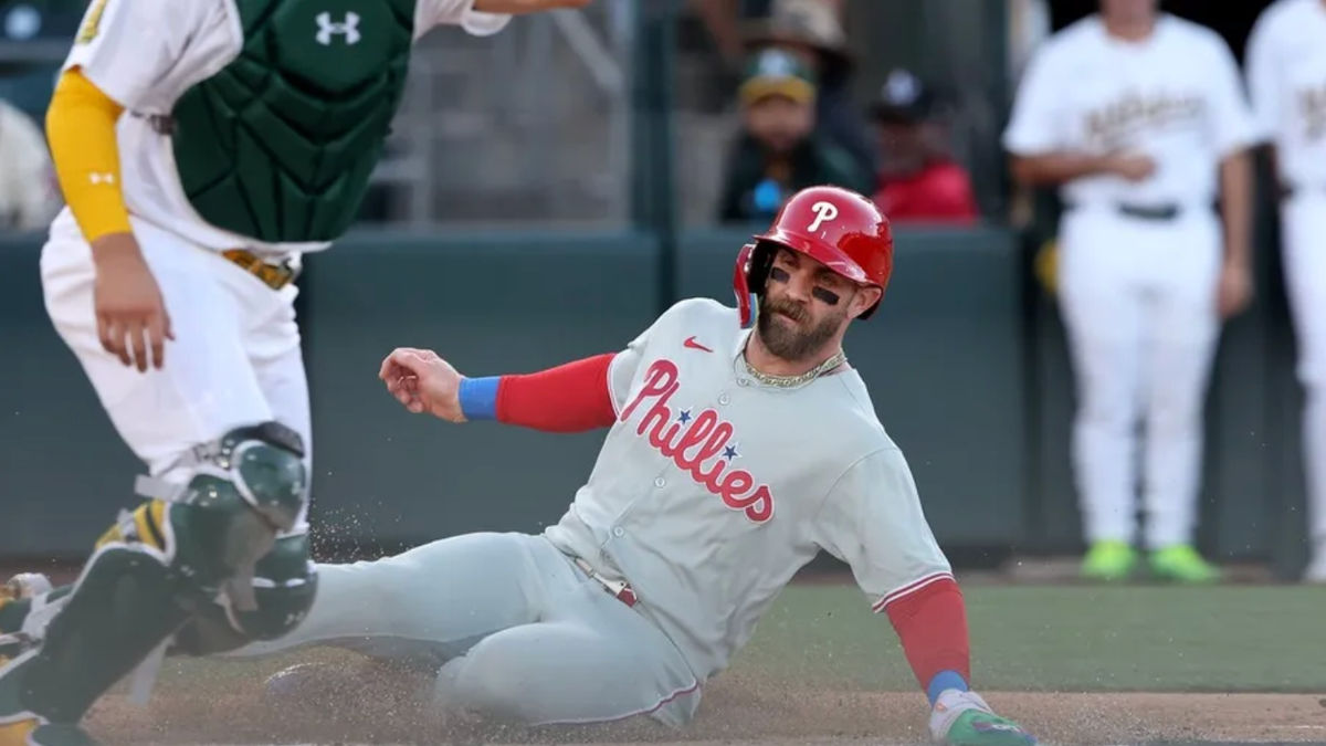 MLB Faces Potential Work Stoppage Amid Salary Cap Debate | Deadspin.com